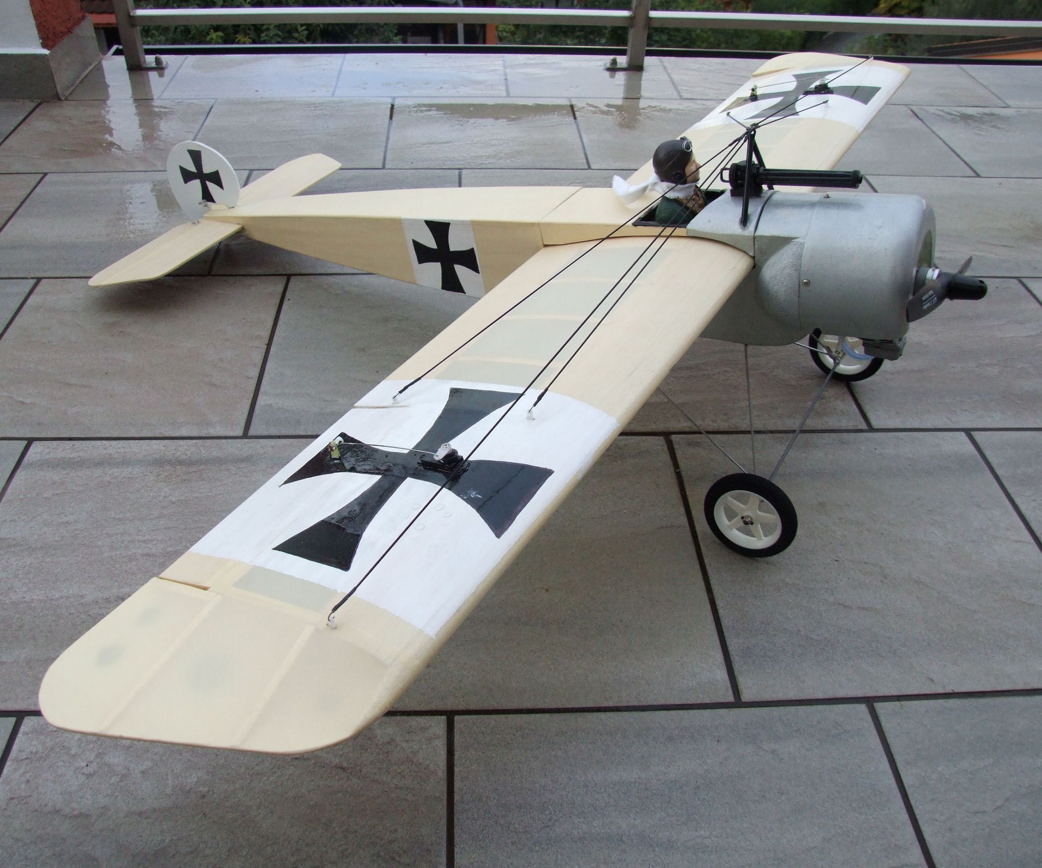 Fokker E.III 1:8 for Aircombat : 10 Steps (with Pictures) - Instructables