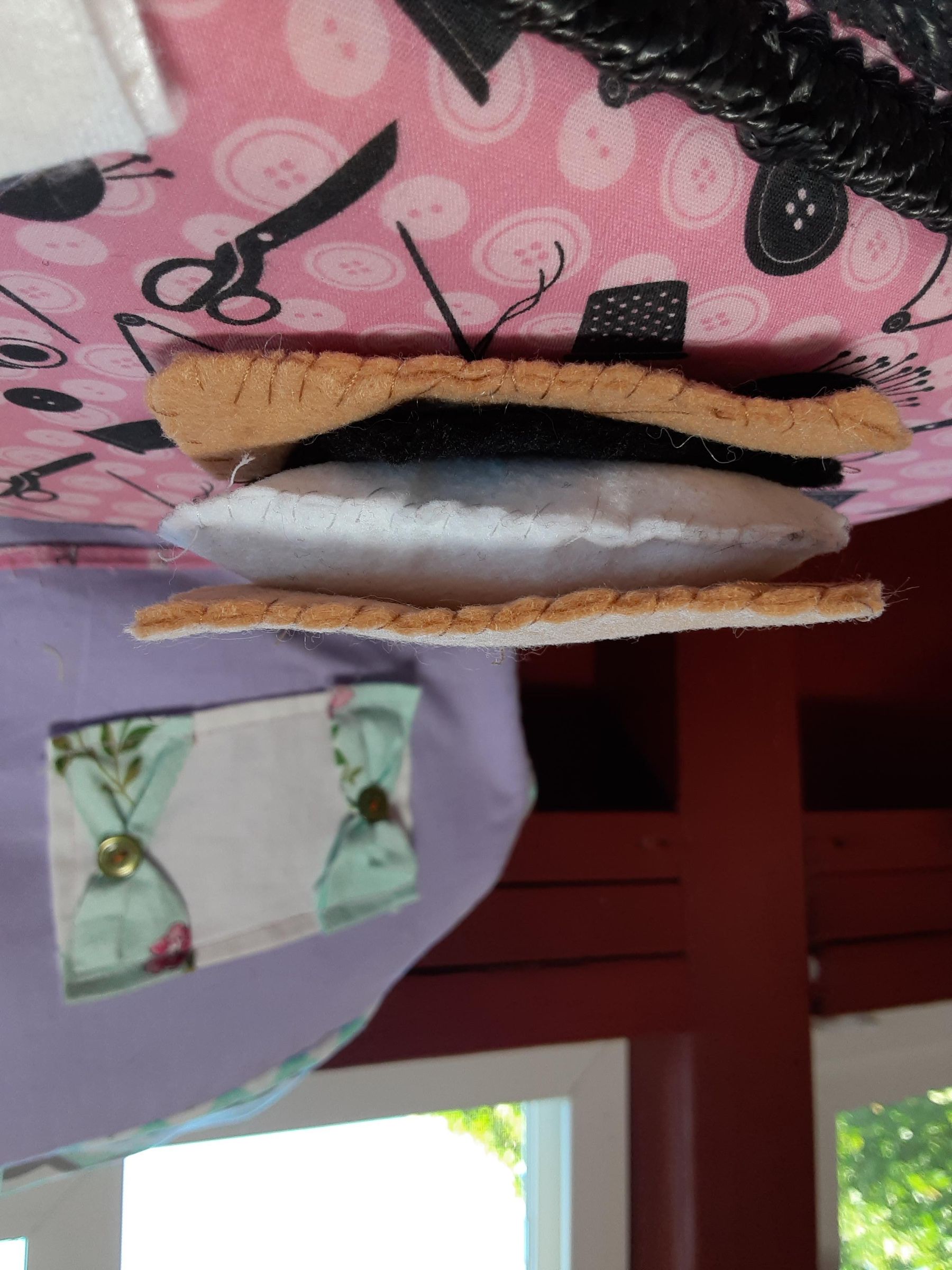 Diy Four Step Felt Smore! : 4 Steps - Instructables