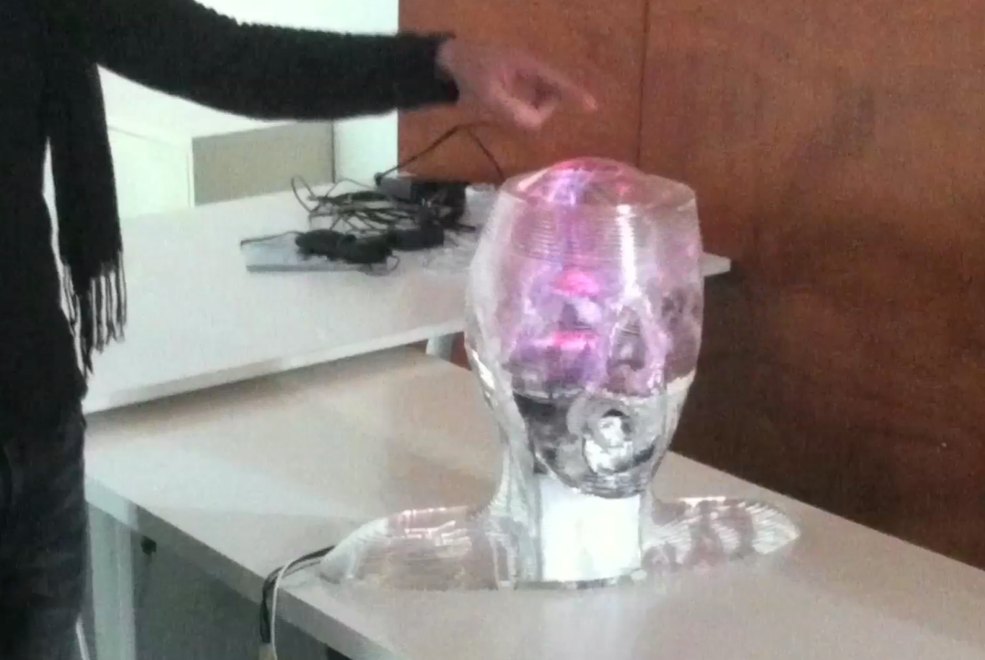 Interactive Sculpture (Talking Double Head by Touching Plasma Ball) : 7 ...