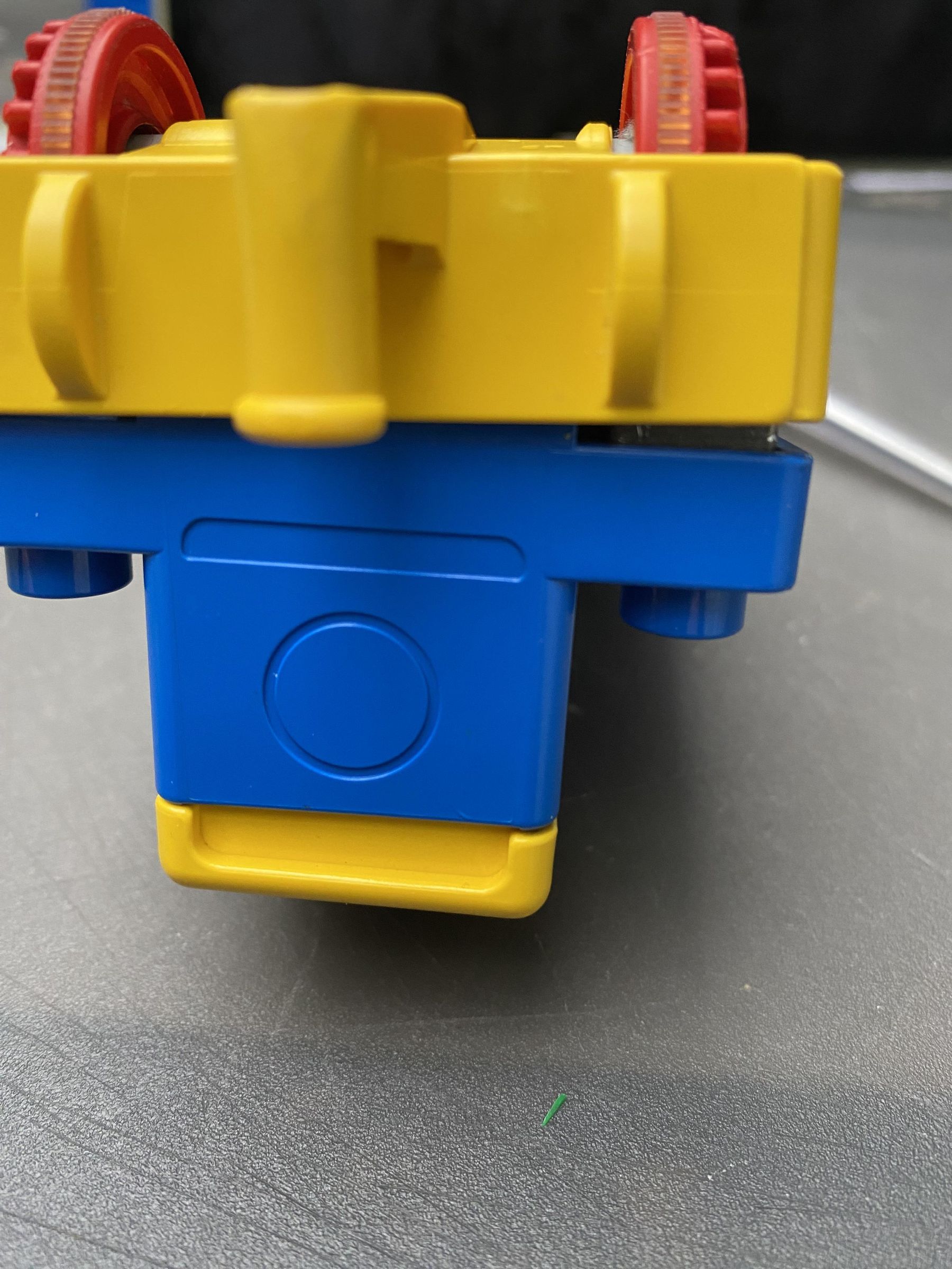 Repair of a Lego Duplo 2933 and a Duplo 2962 Train Engine - Instructables