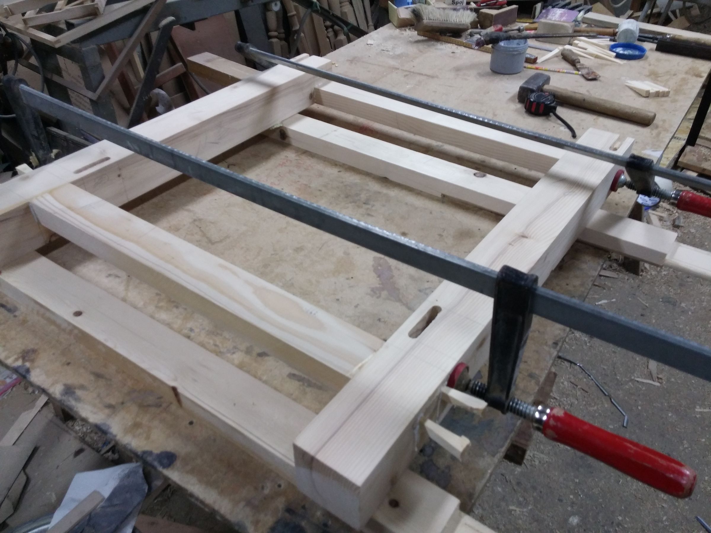 Table for Circular Saw - 55$ : 16 Steps (with Pictures) - Instructables