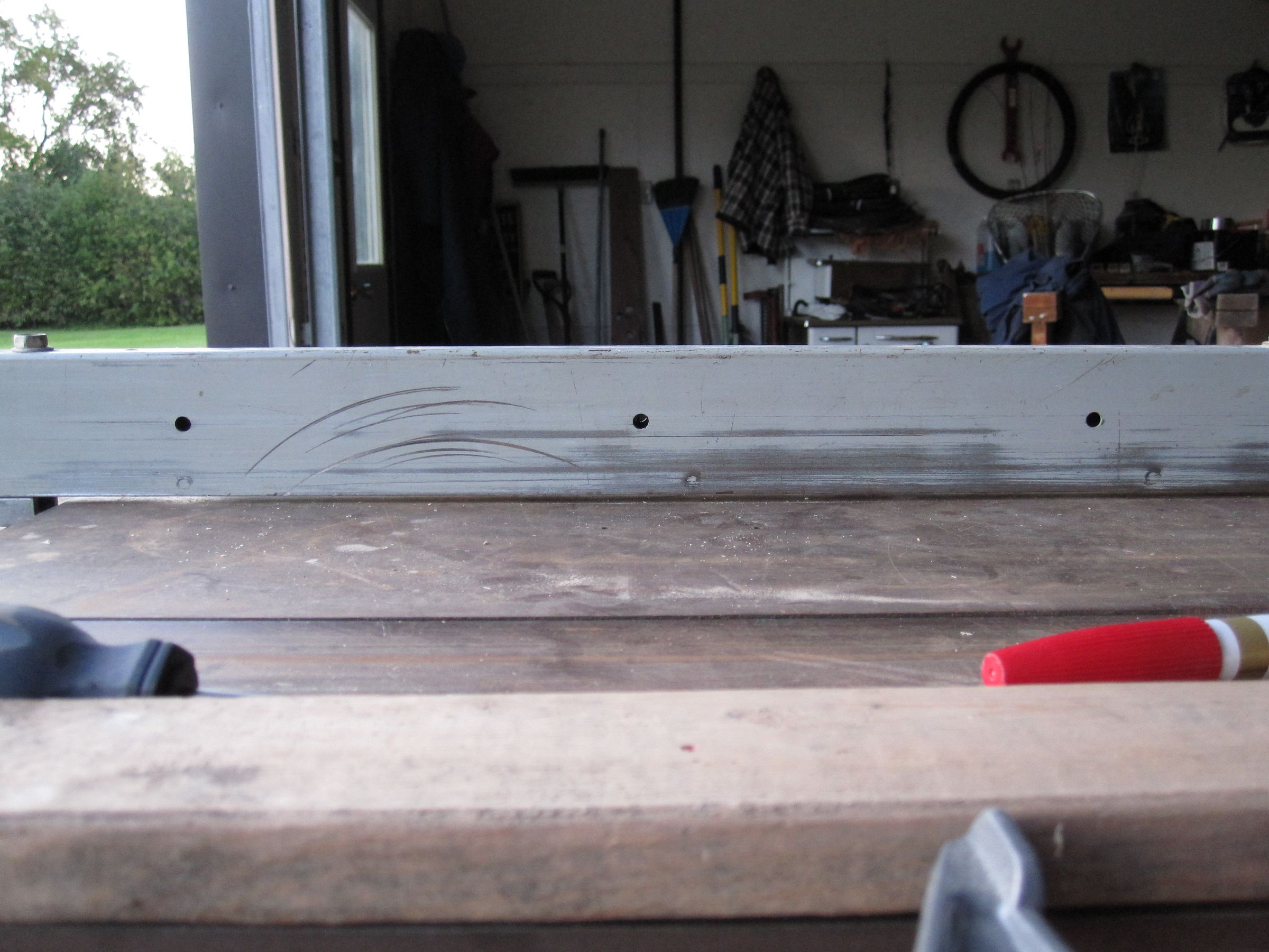 Easy Rip Fence Mod: Cut Easier Rabbet Joints : 5 Steps - Instructables