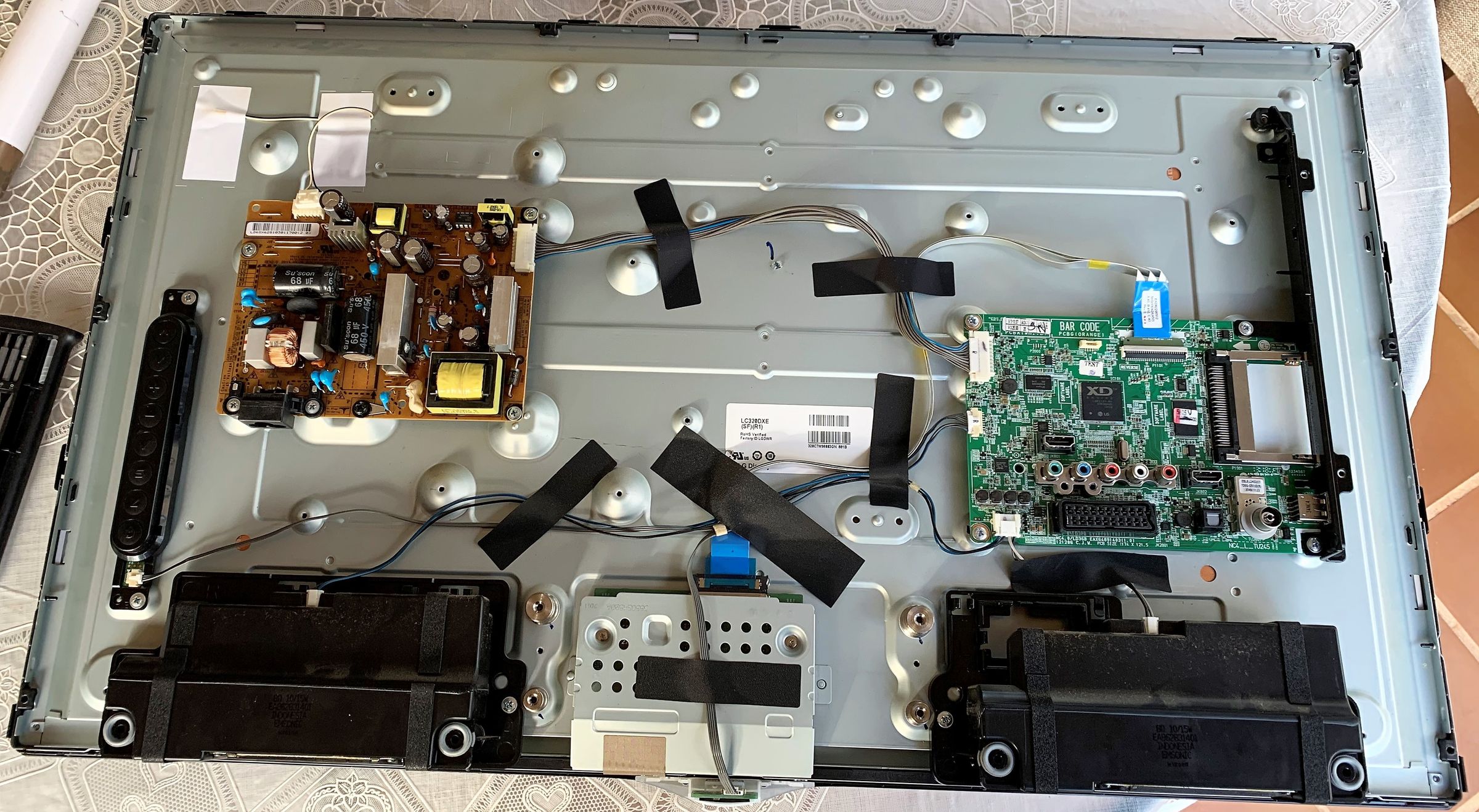 LG 32 TV Repair (Led Strips Change) : 5 Steps (with Pictures ...
