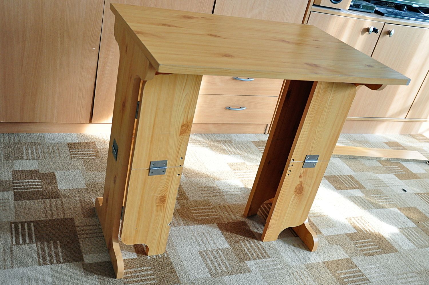 Foldable Table, Recycling of Old Table (with Pictures) - Instructables