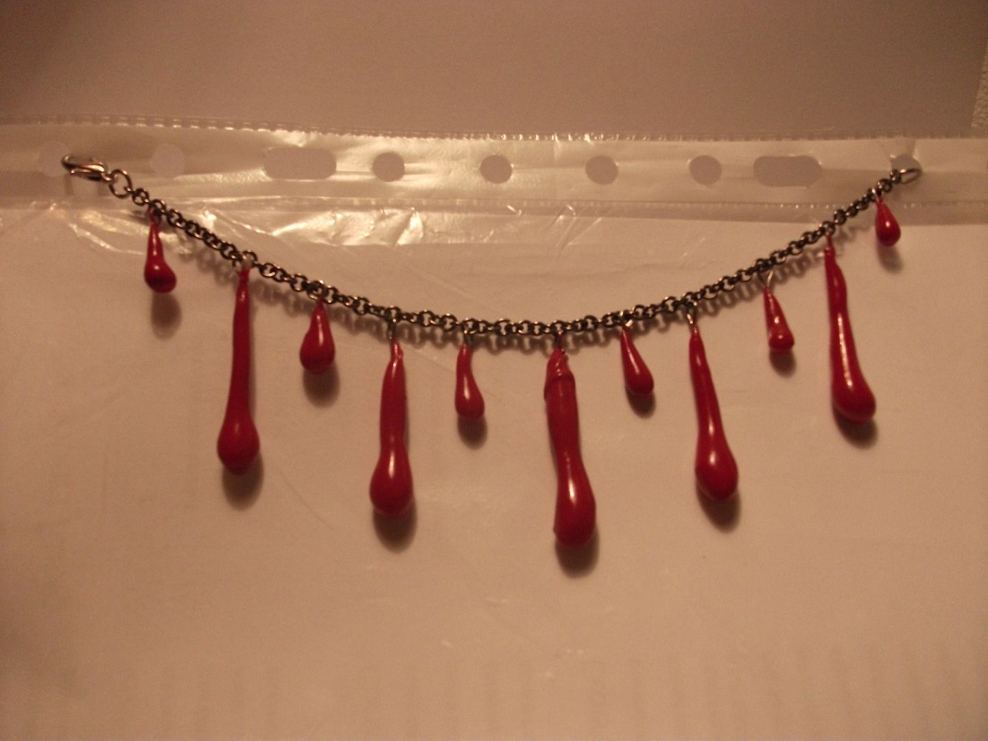Blood Bracelet : 7 Steps - Instructables