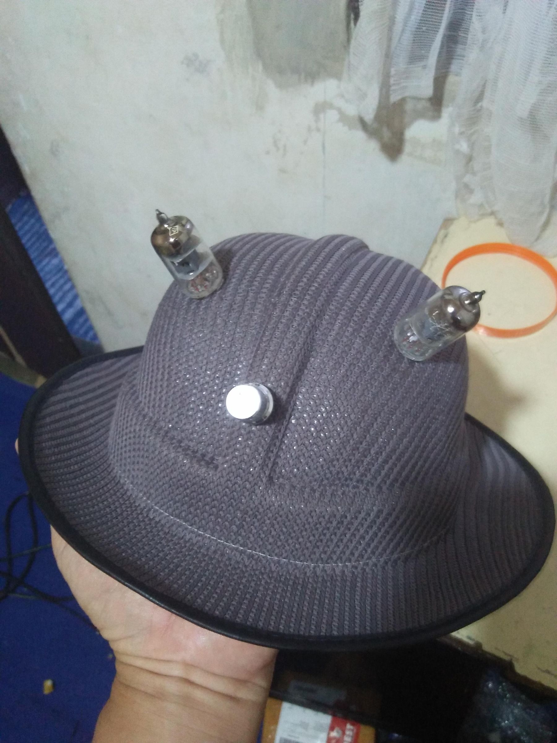 Make Fungsional Radio Hat From 1949 : 5 Steps (with Pictures ...