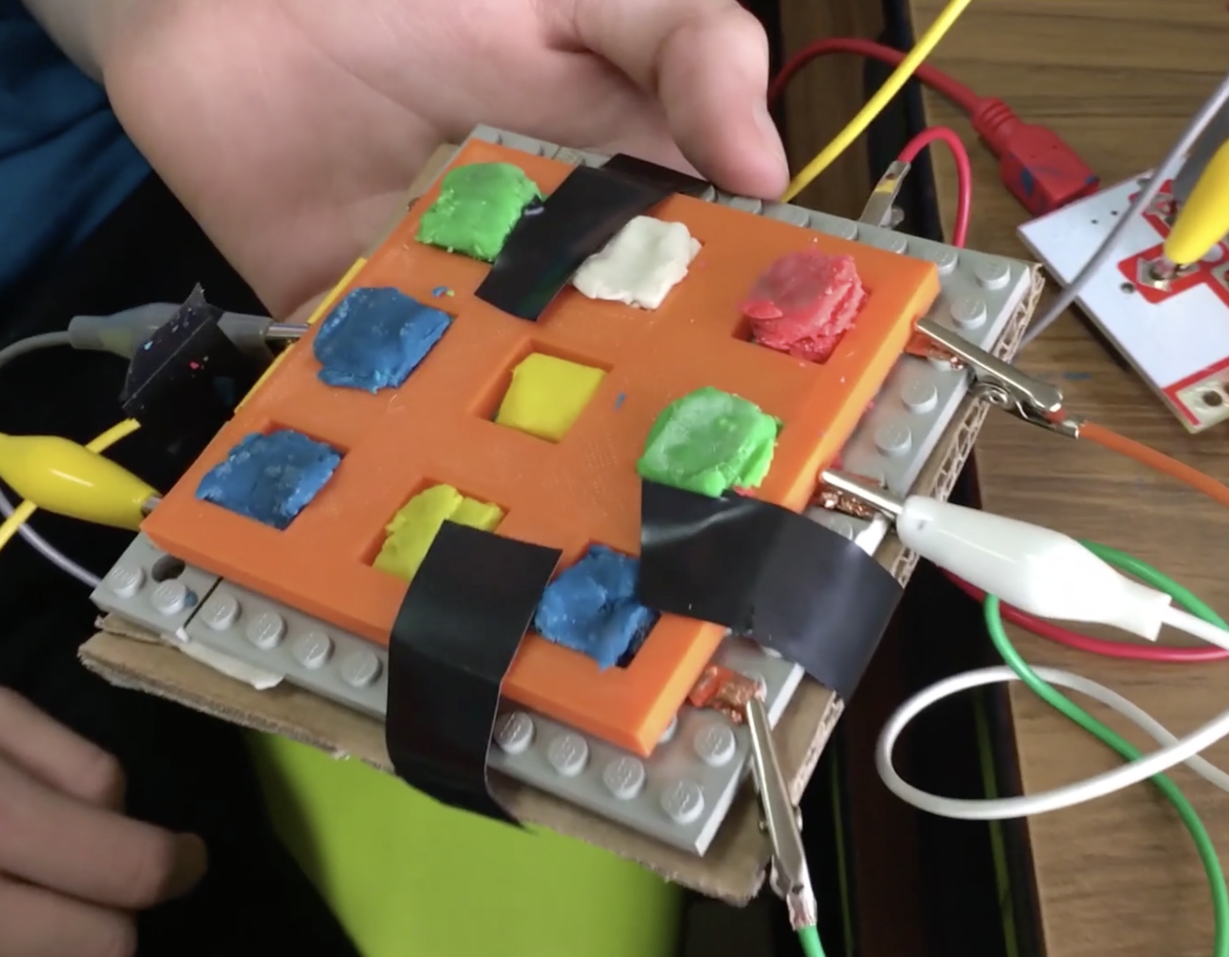 MAKEY MAKEY DIGITAL ORCHESTRA : 5 Steps - Instructables