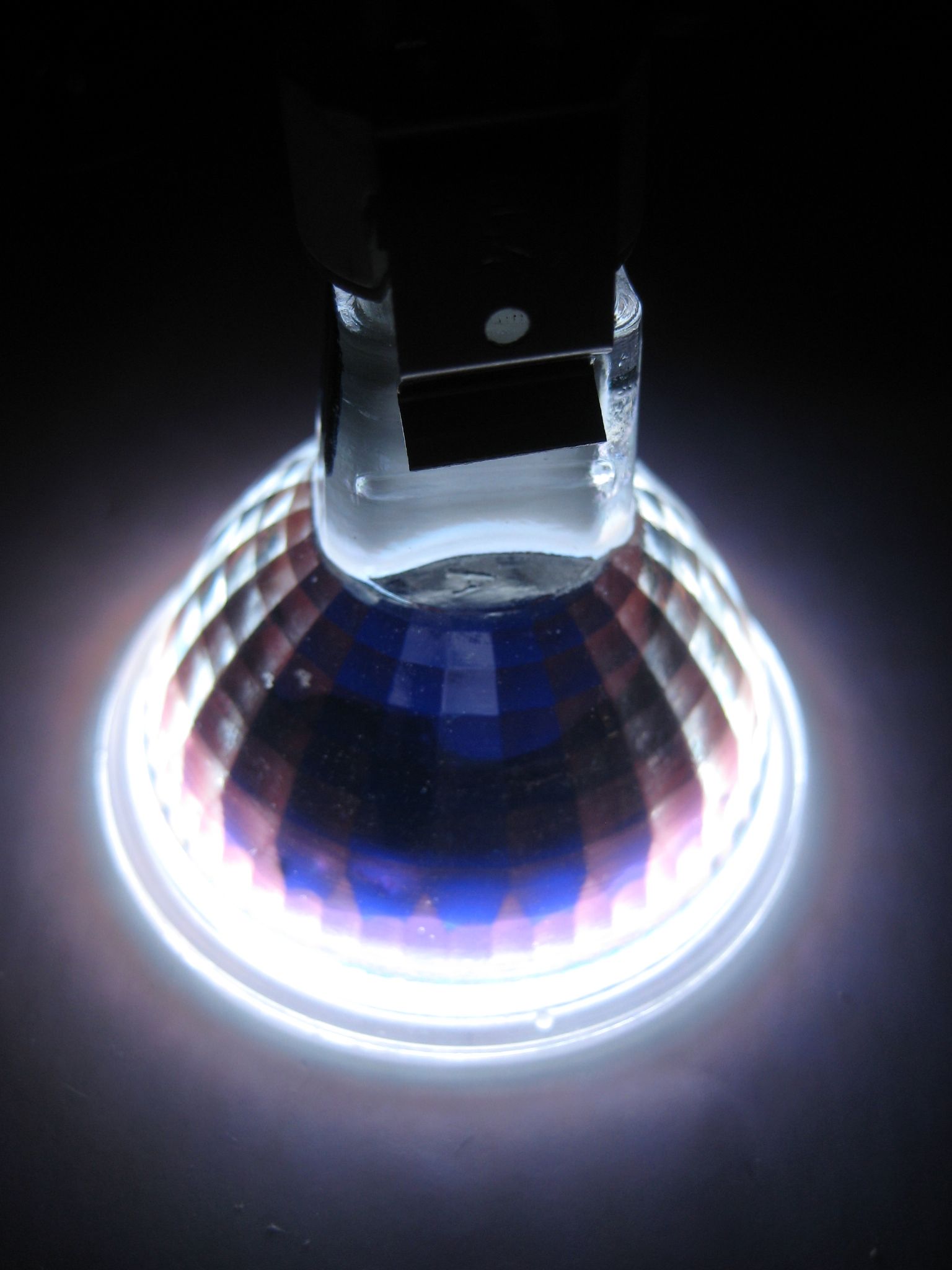 LED Halogen Light Converson Using 12v 12x LED Discs : 10 Steps ...