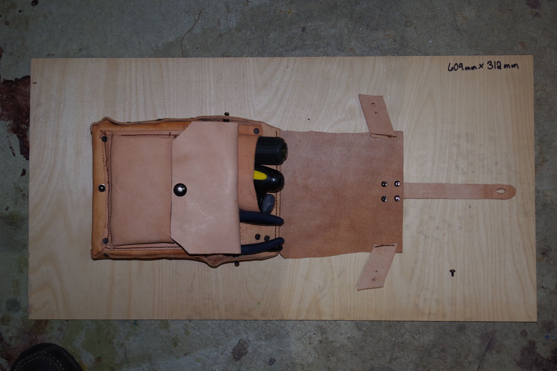 Leather Tool Pouch : 6 Steps (with Pictures) - Instructables