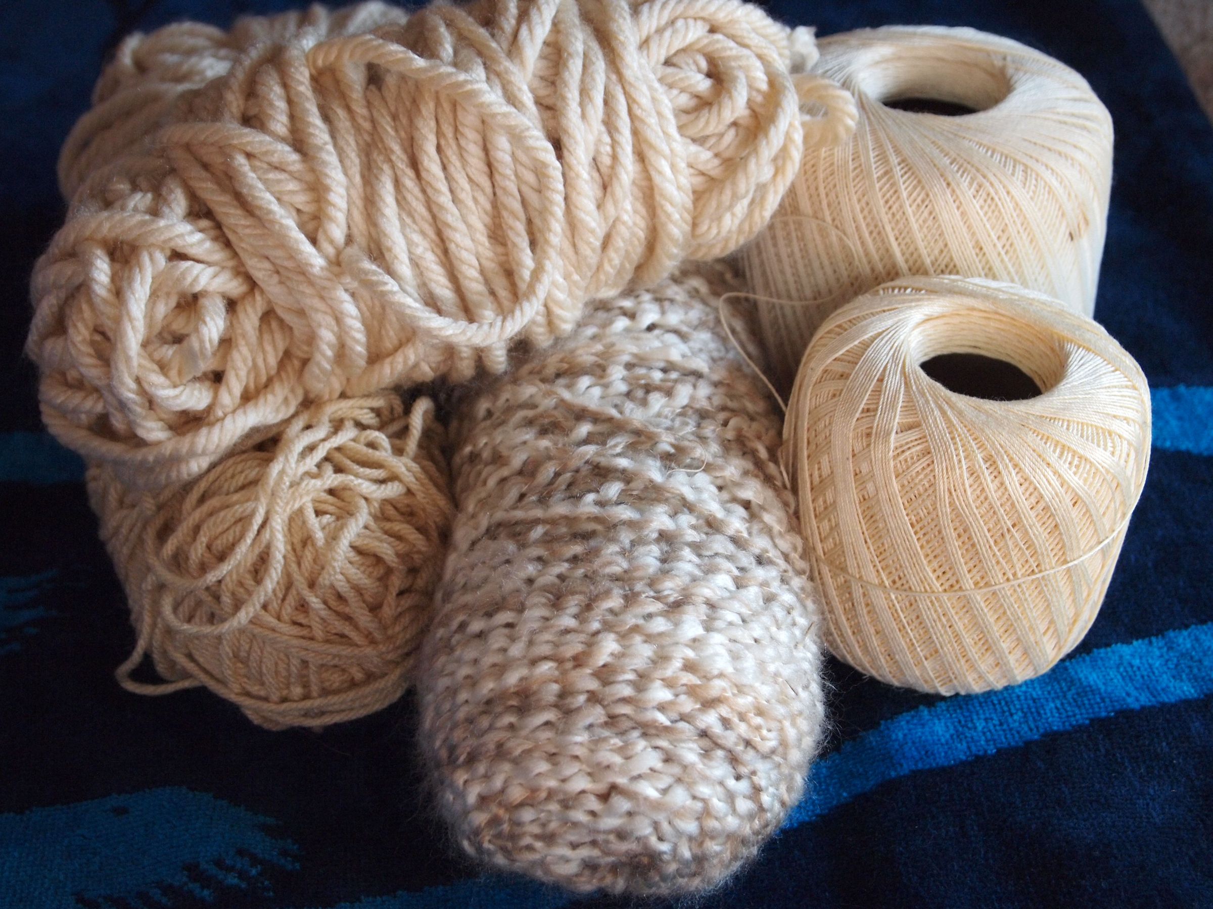 DIY Rustic Lampshade Made of Yarn (with Pictures) - Instructables