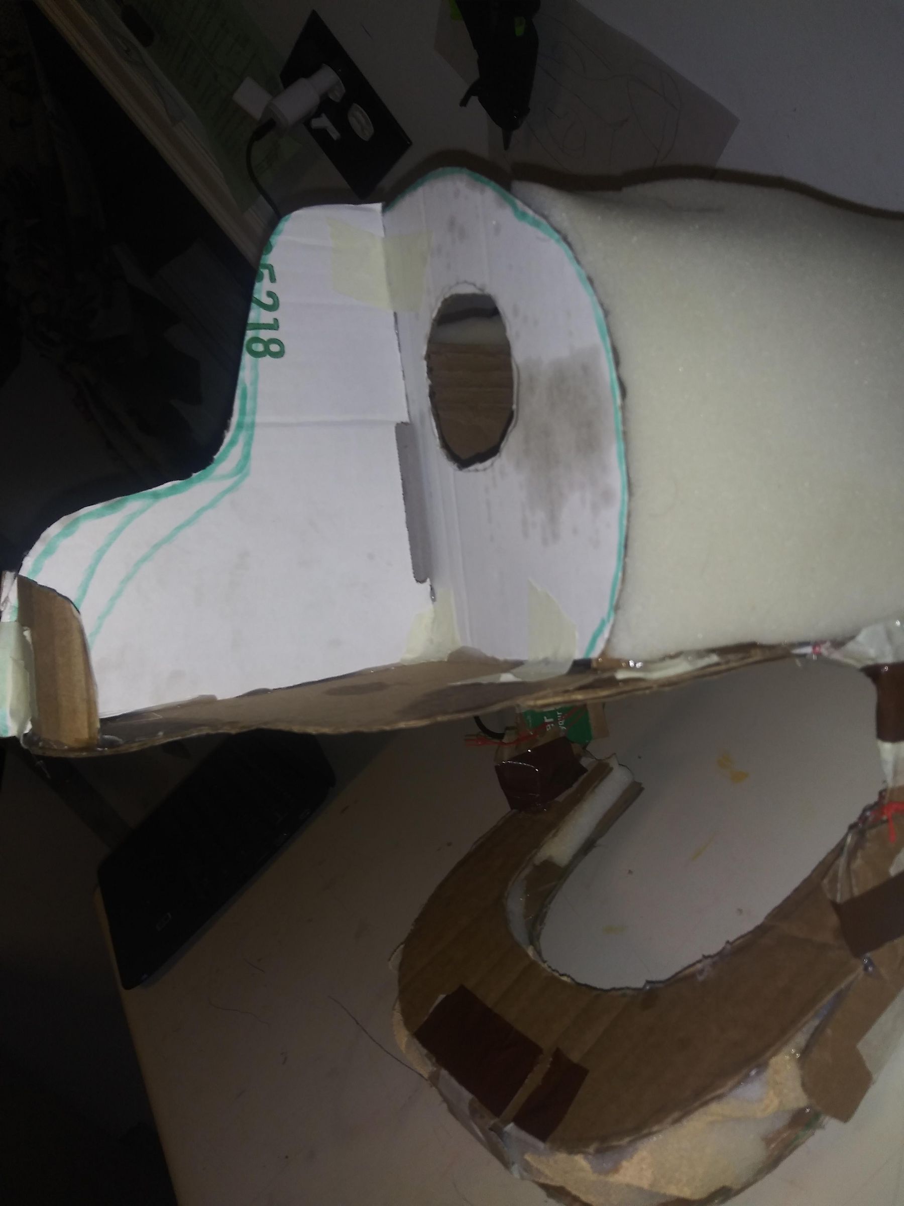 DIY FNAF Spring Trap Full Costume : 4 Steps - Instructables