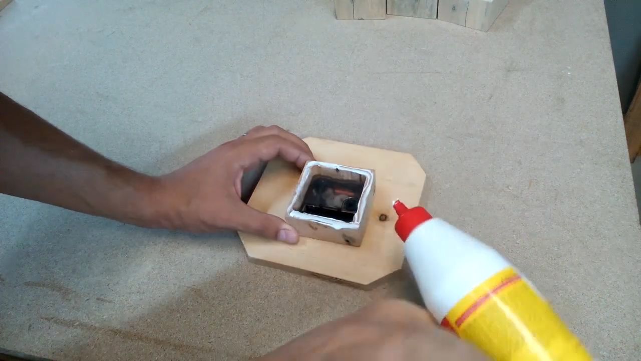 A Clock From Pallet Wood Blocks : 7 Steps (with Pictures) - Instructables