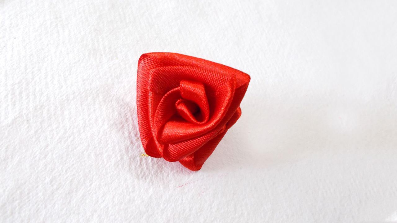 DIY Flowers: Learn How to Make 3 Methods Satin Ribbon Rose. : 7 Steps ...