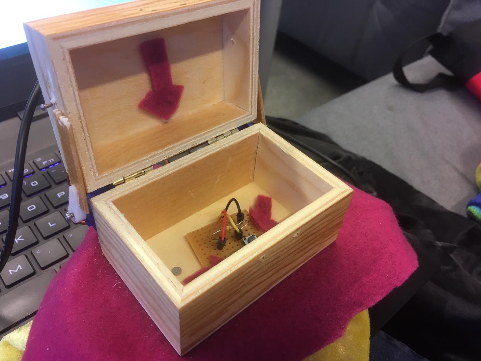 Biting Box : 4 Steps - Instructables