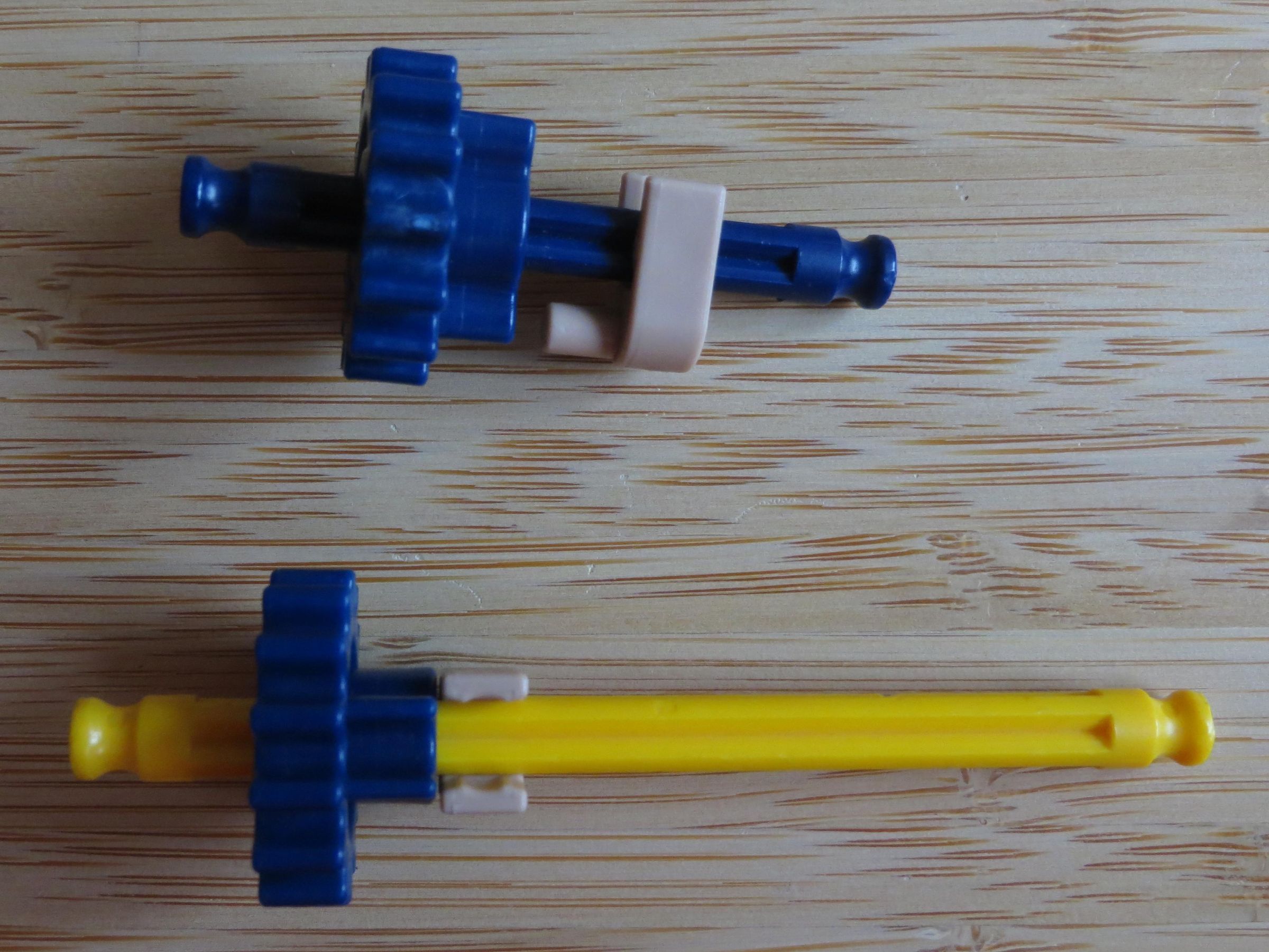 Knex Three Small Gear Connection : 7 Steps - Instructables