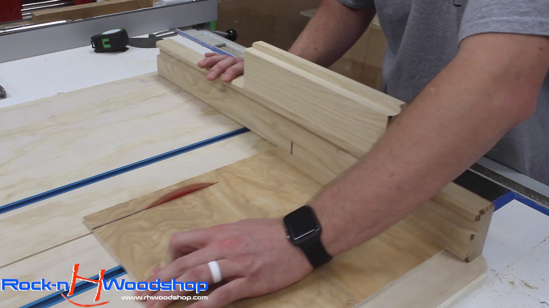 Ultimate Crosscut Sled With Dust Collection : 26 Steps (with Pictures ...