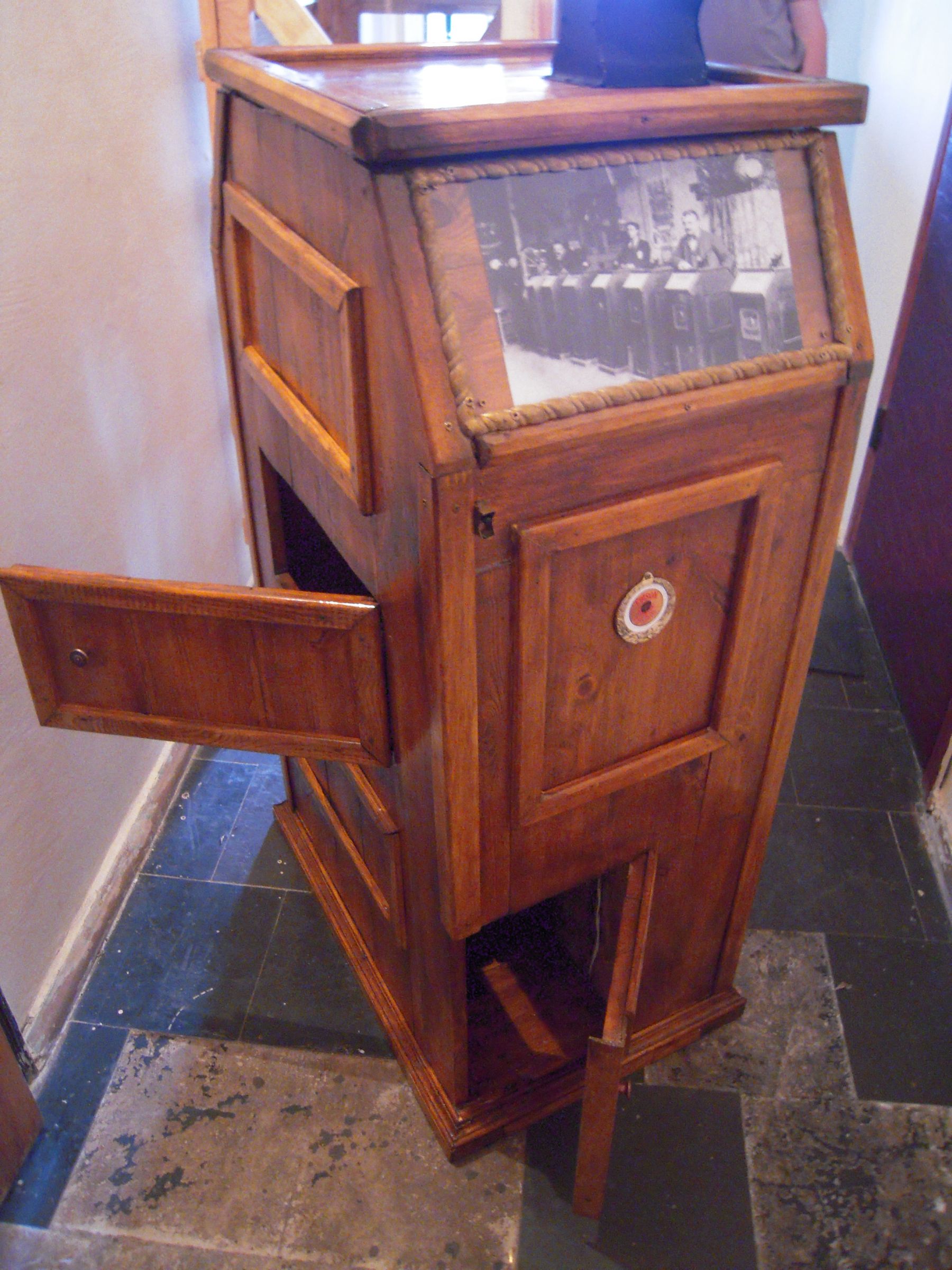 Creating a Model of "kinetoscope" T.Edison - Instructables