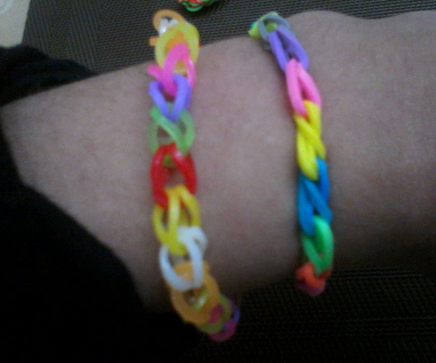 Rainbow Loom:Single Loop Bracelet : 7 Steps - Instructables