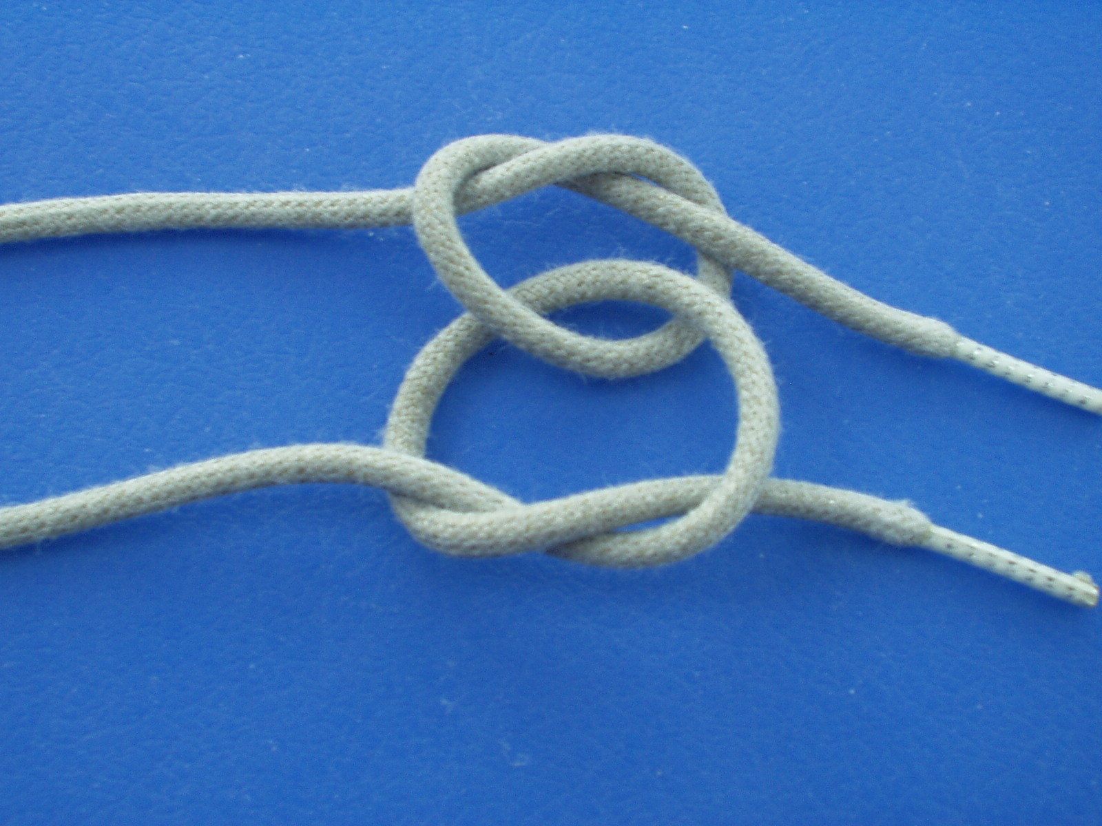 True Lover's and Friendship Knots : 11 Steps - Instructables