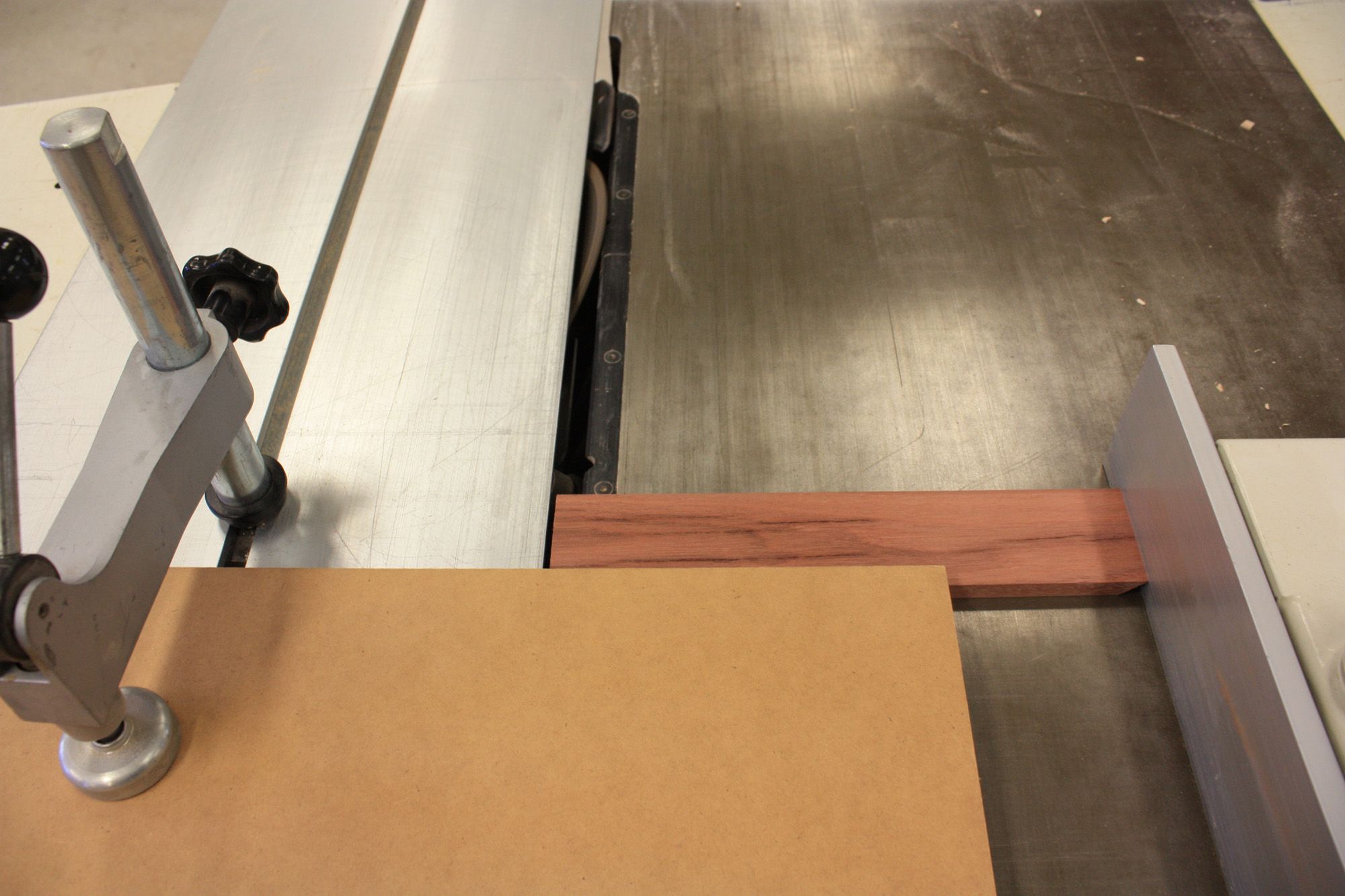 Retro Shadow Box With Splined Mitres : 7 Steps (with Pictures ...