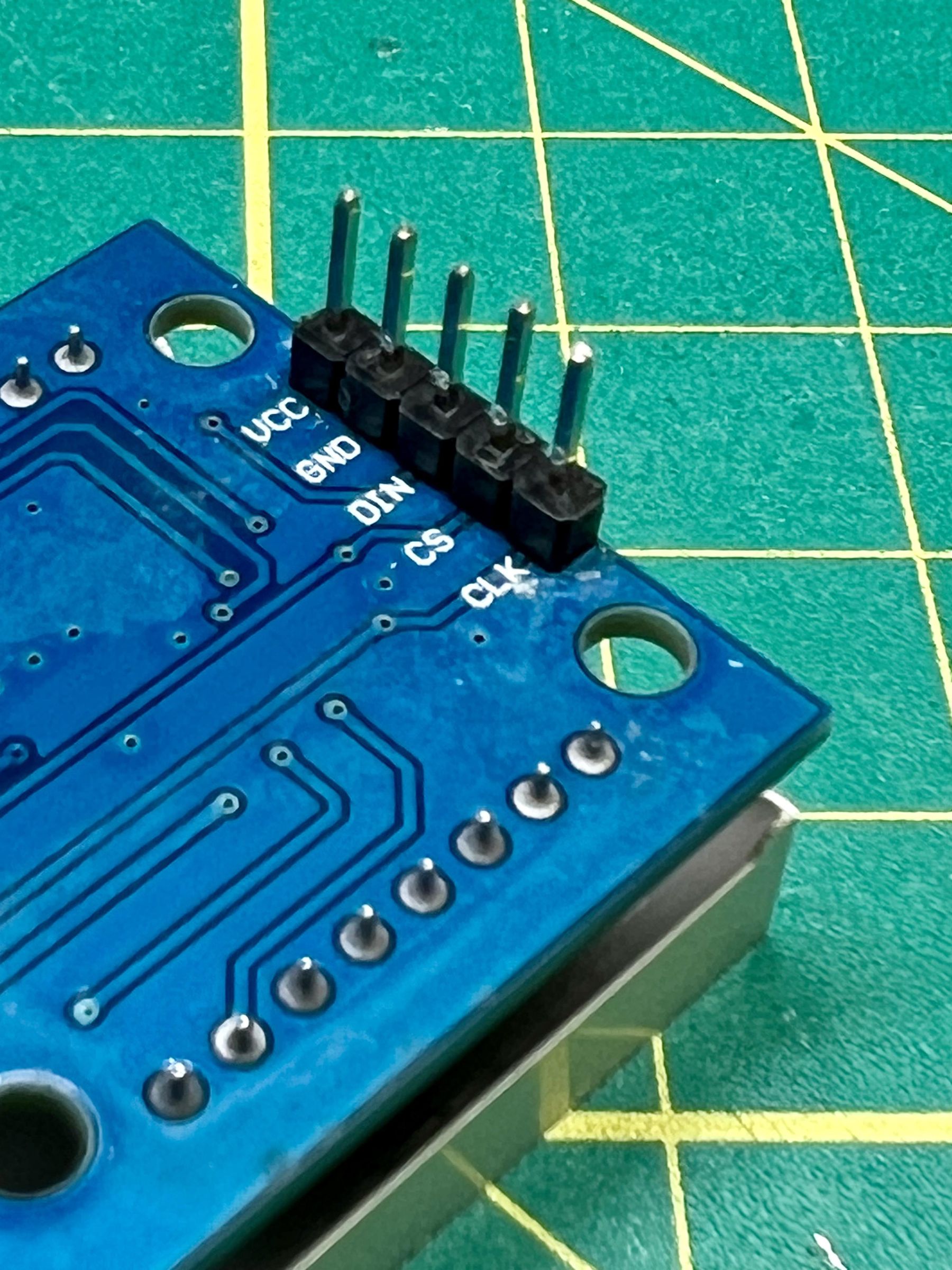 Programmable Sticky Note: Desktop Scrolling LED Display : 10 Steps (with Pictures) - Instructables