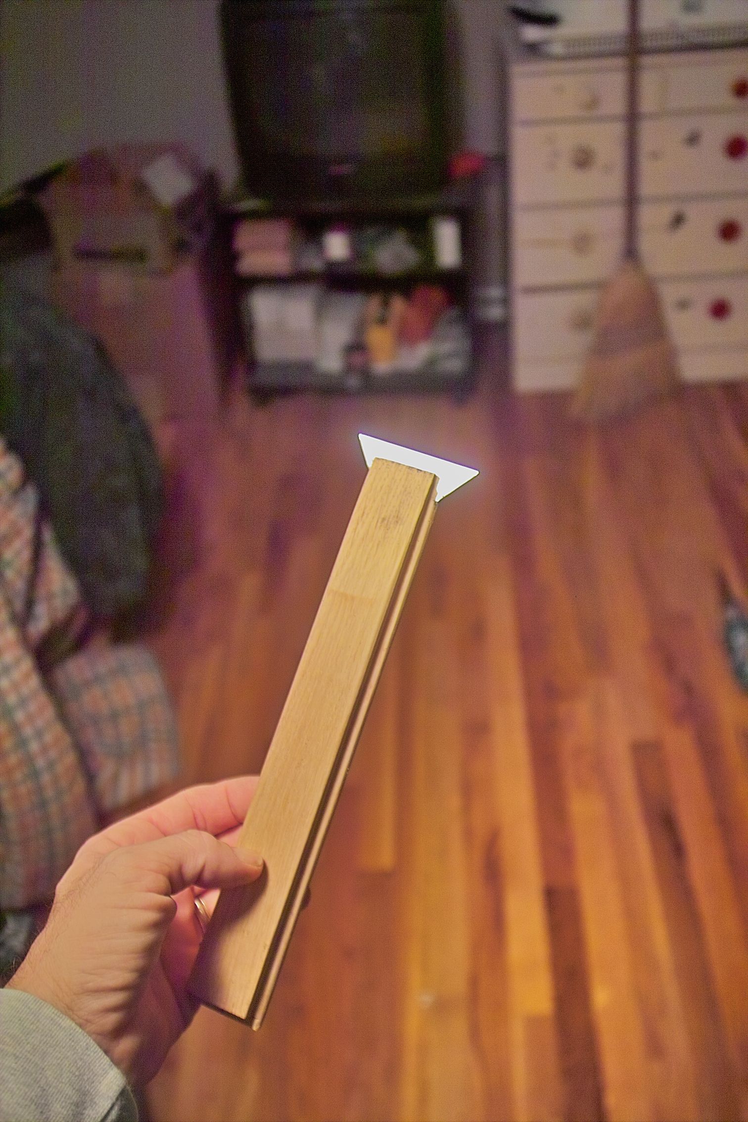 Make a Handy Razor Blade Scraper From a Scrap of Wood : 4 Steps ...