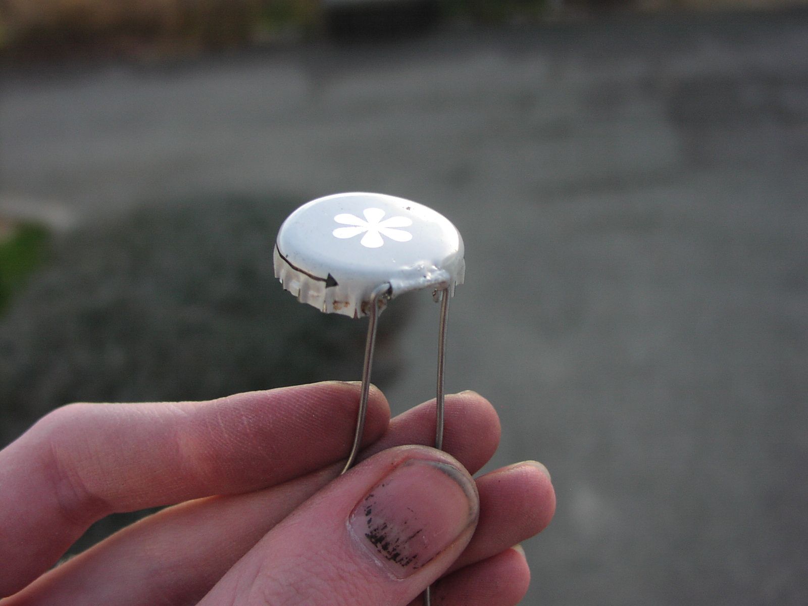 Pop-Bottle-Cap Antenna Protector : 10 Steps (with Pictures) - Instructables