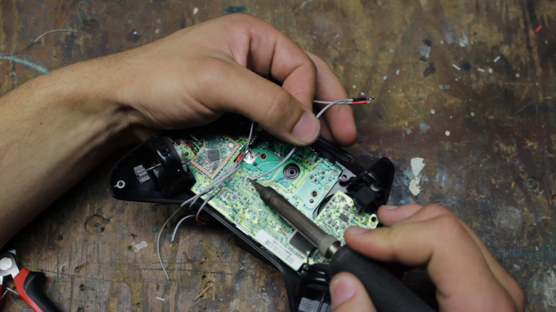 How to Make a Backlit Xbox One Controller Mod : 10 Steps (with Pictures ...