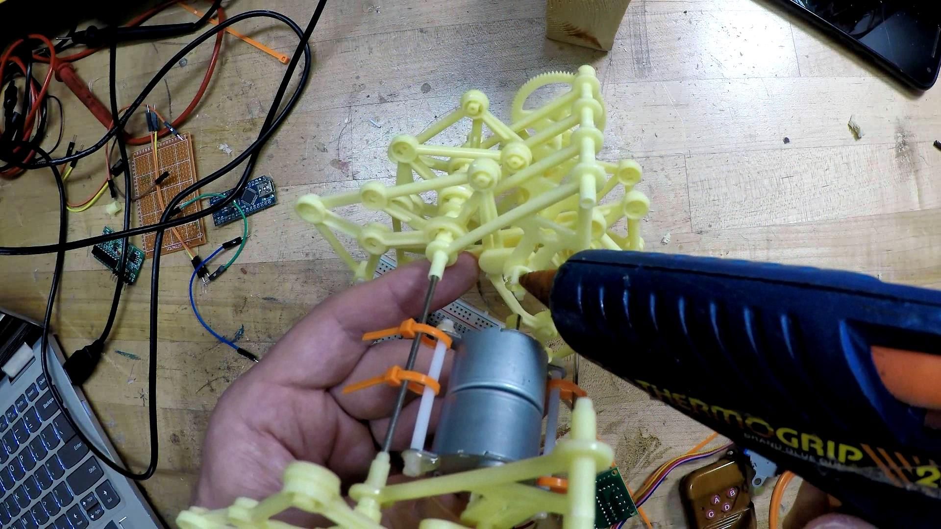Remote Controlled Strandbeest : 8 Steps (with Pictures) - Instructables