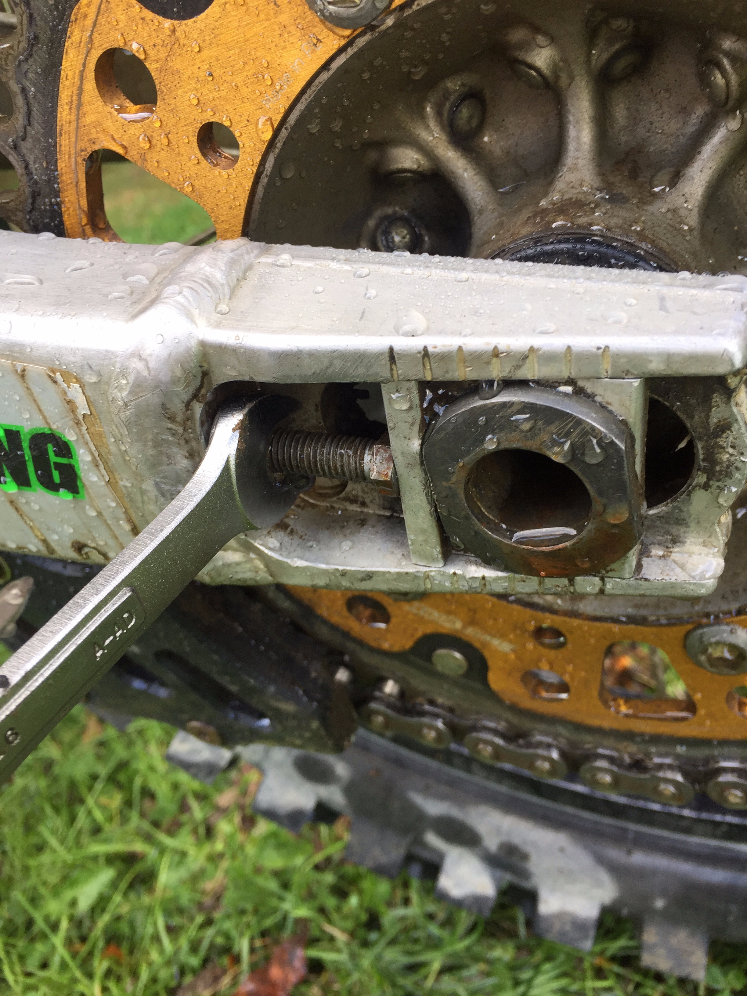 How to Adjust the Chain on a Dirtbike : 6 Steps - Instructables