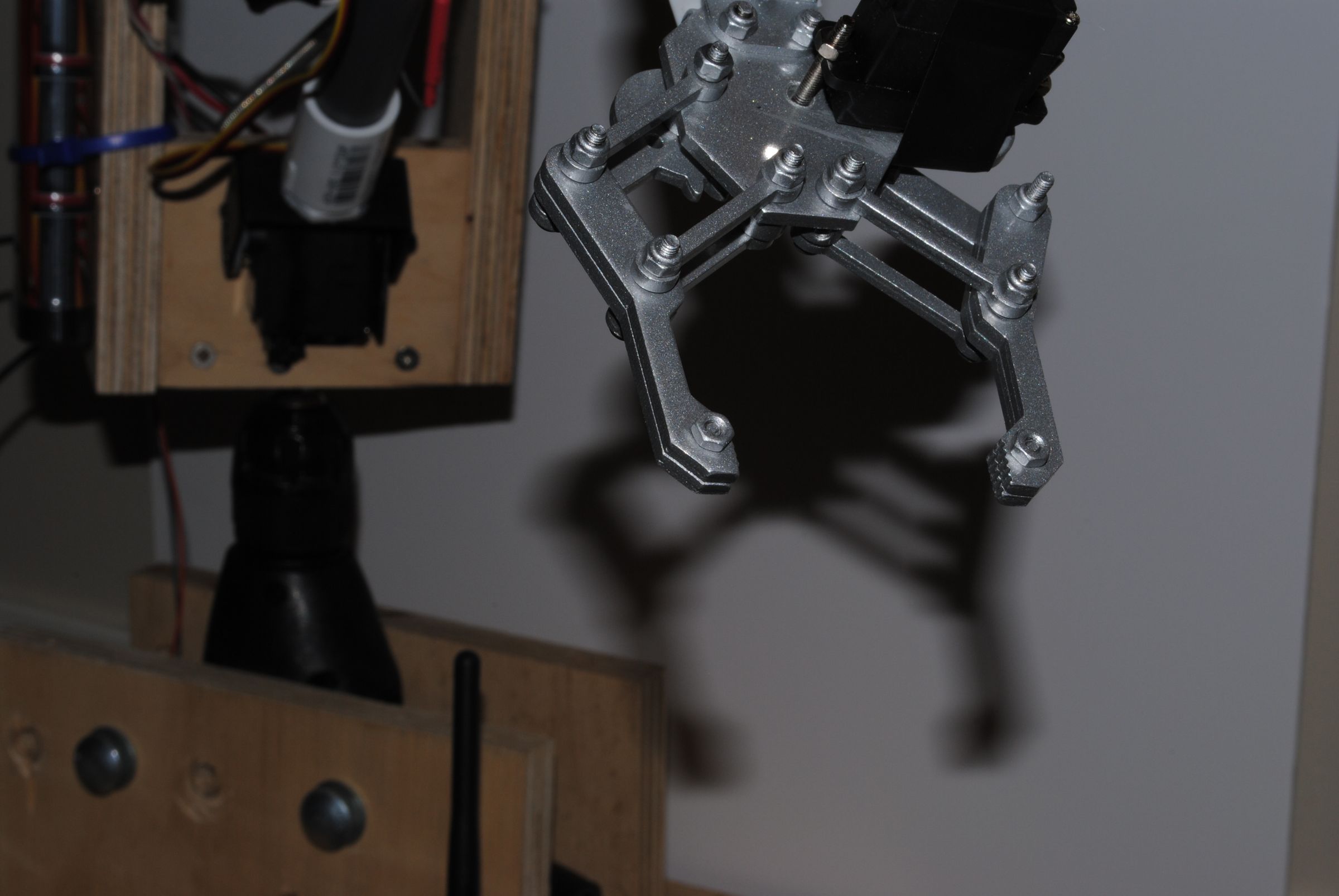Remote Control Robot Arm : 19 Steps (with Pictures) - Instructables