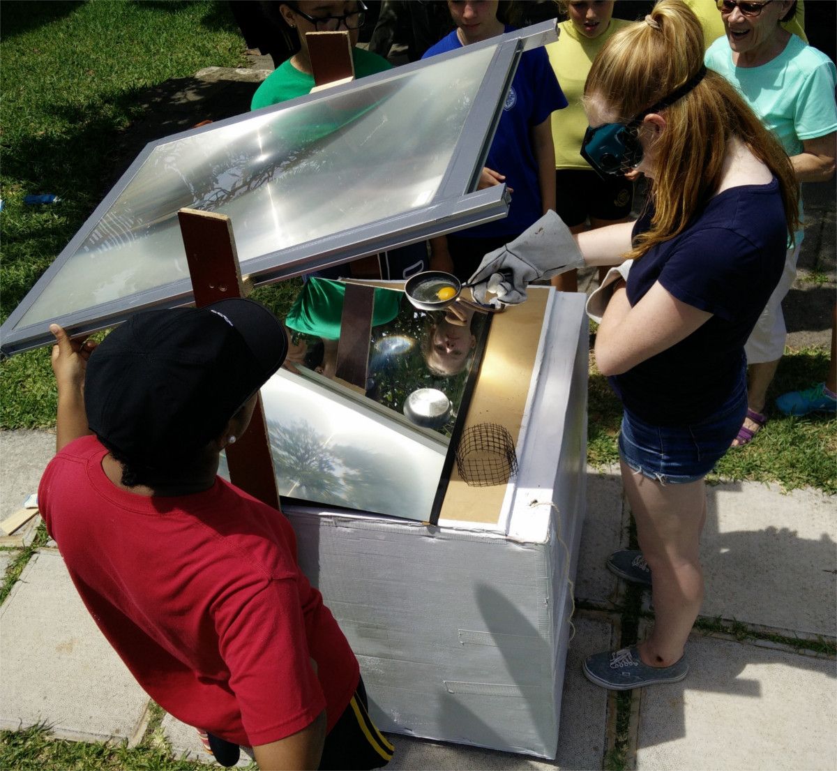 Cooking at 350ºF With the Sun (Fresnel Cooker From Scrap) : 5 Steps ...