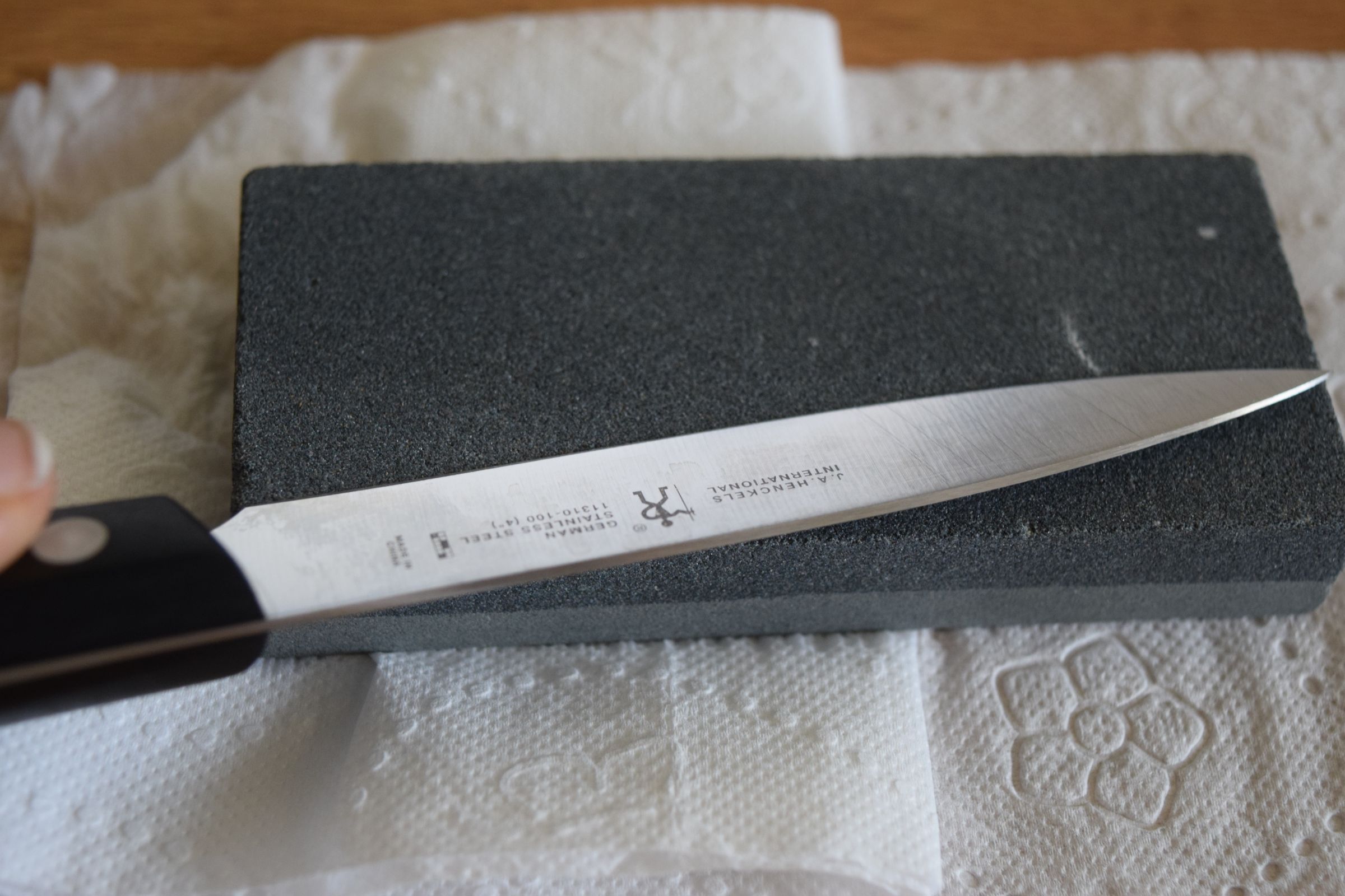 How to Sharpen Knives : 3 Steps (with Pictures) - Instructables