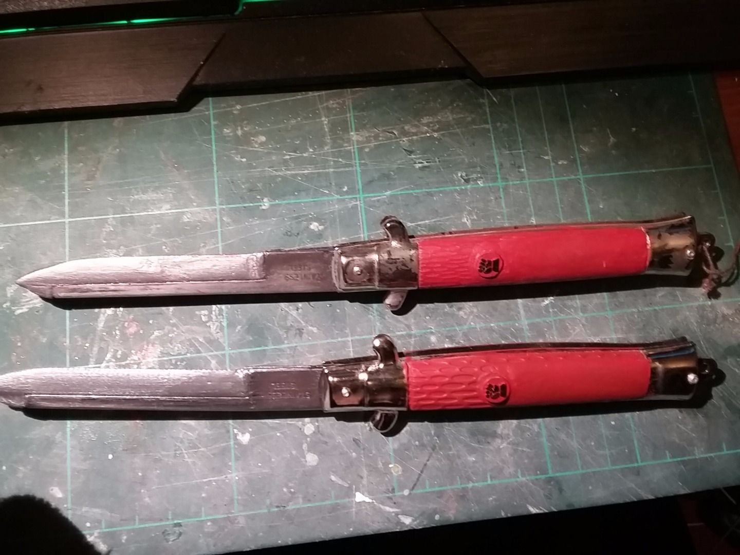 Switchblade [Prop] : 4 Steps (with Pictures) - Instructables