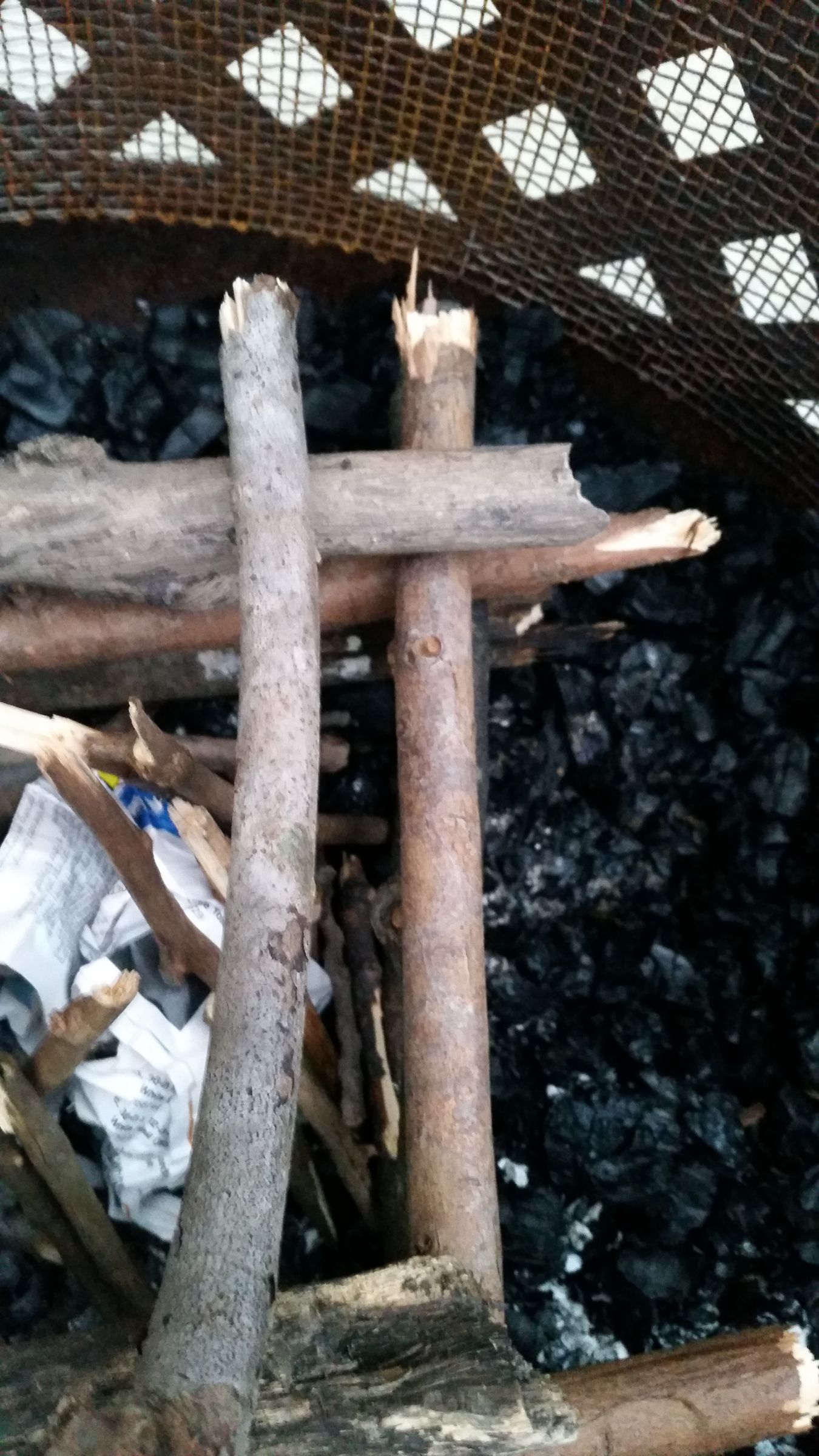 Ultimate Outdoor Log Cabin Fire : 9 Steps - Instructables