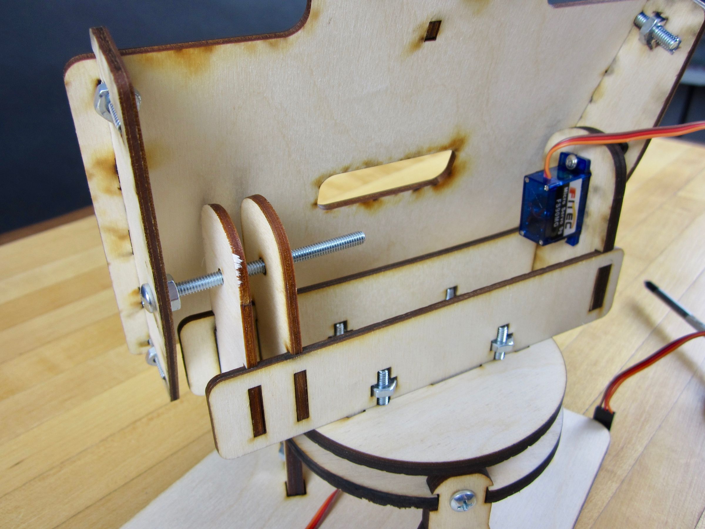 Dual Axis Tracker V2.0 : 15 Steps (with Pictures) - Instructables