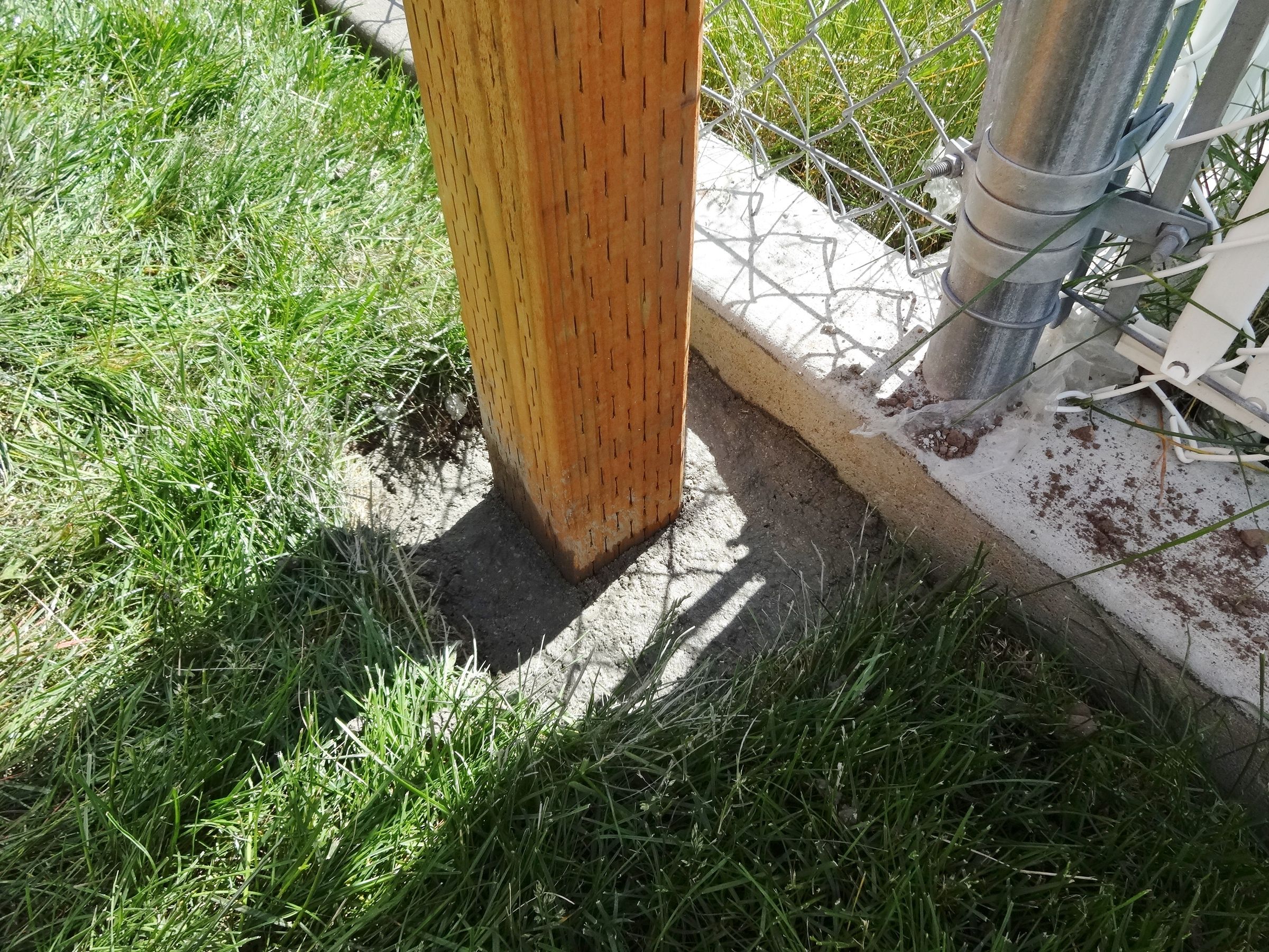 Build a Wooden Fence and Gate : 13 Steps (with Pictures) - Instructables