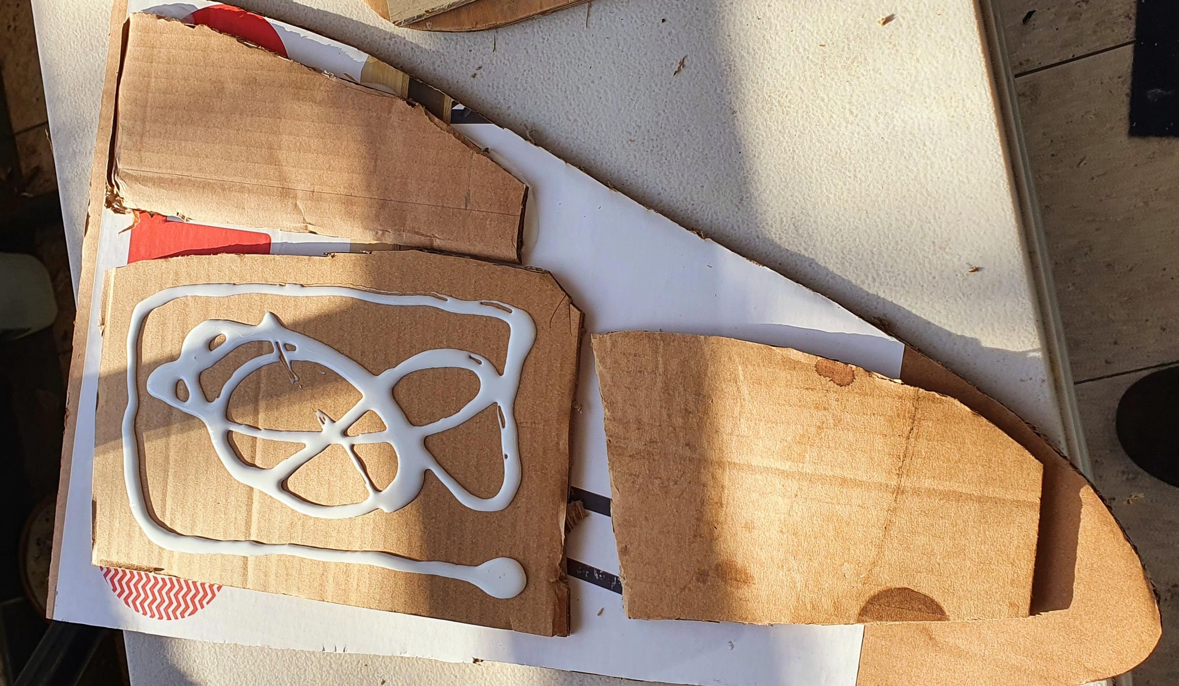 Desk Wings : 7 Steps - Instructables