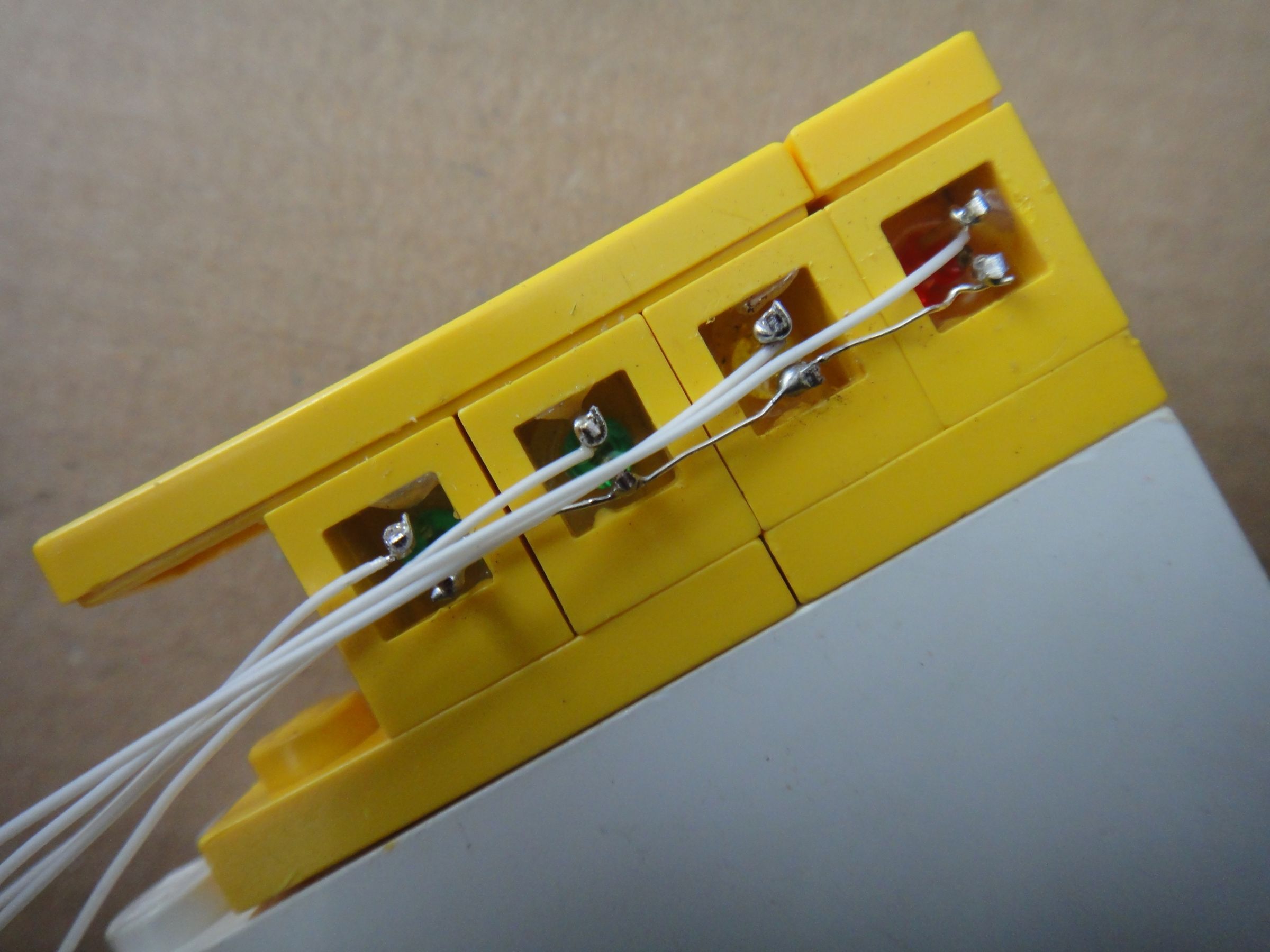 LEGO T-Intersection LED Traffic Light : 27 Steps (with Pictures ...