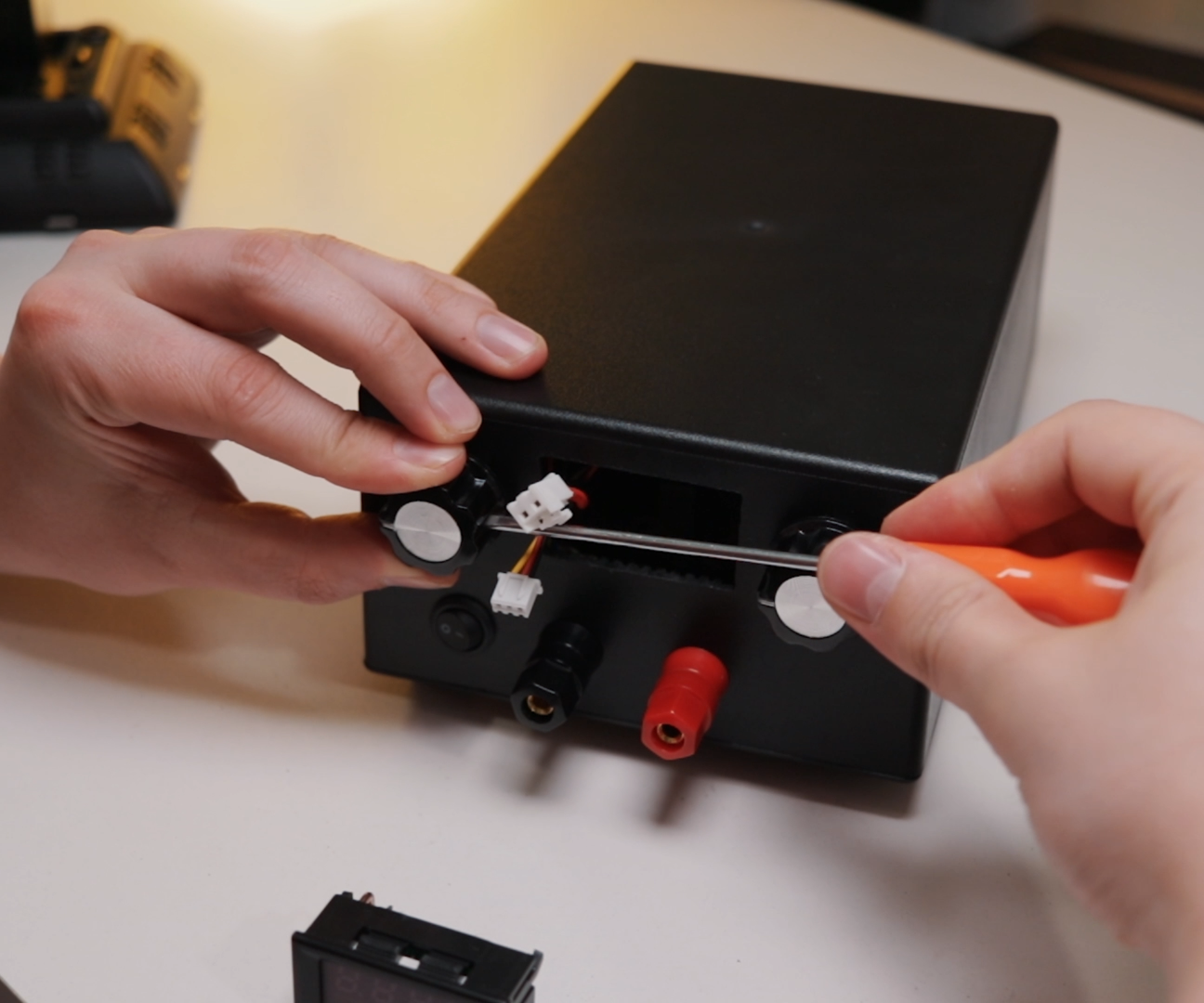 DIY Lab Bench Power Supply [Build + Tests] : 16 Steps (with Pictures ...