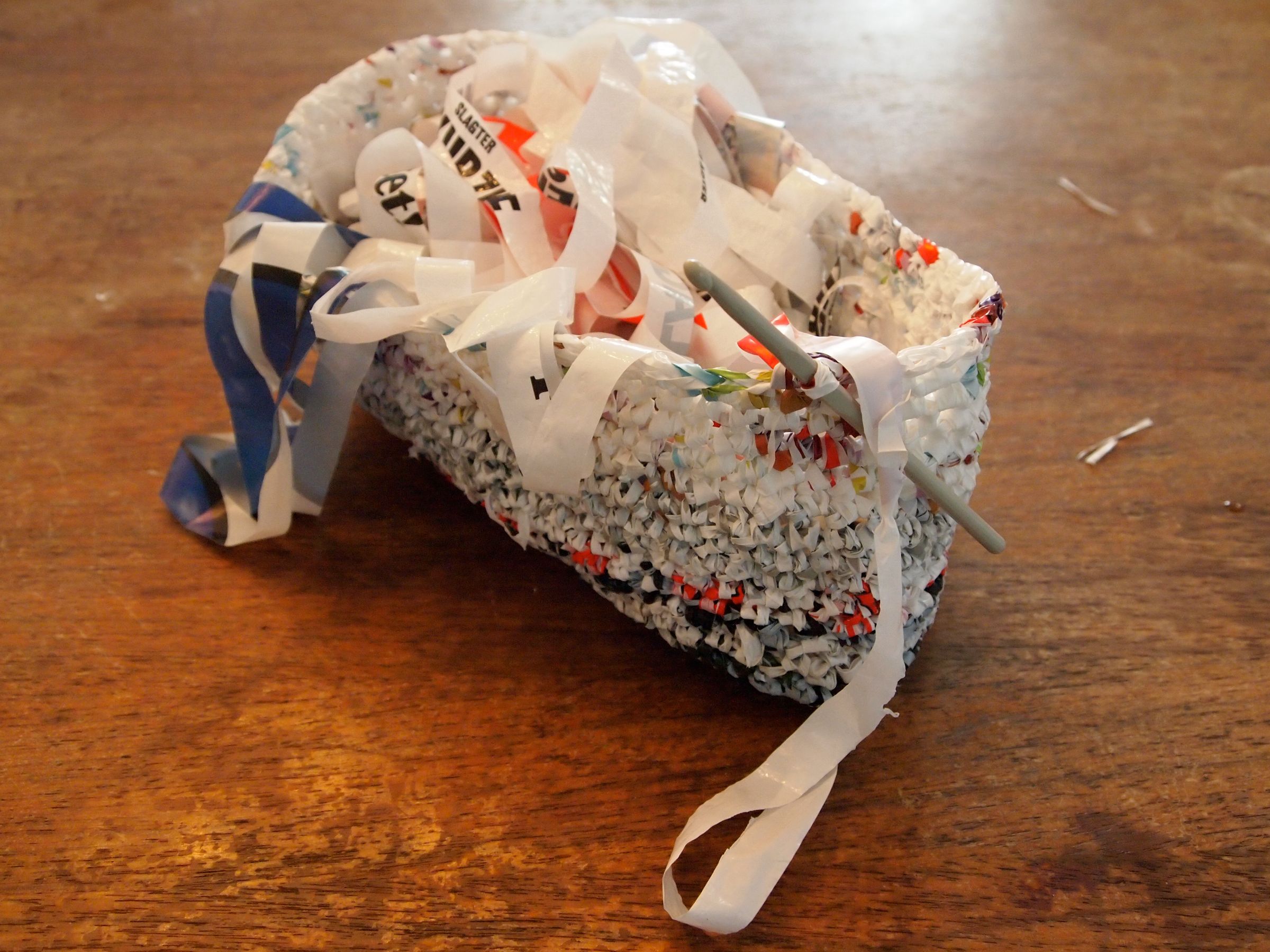 How to Make a Plarn Shopper : 4 Steps (with Pictures) - Instructables