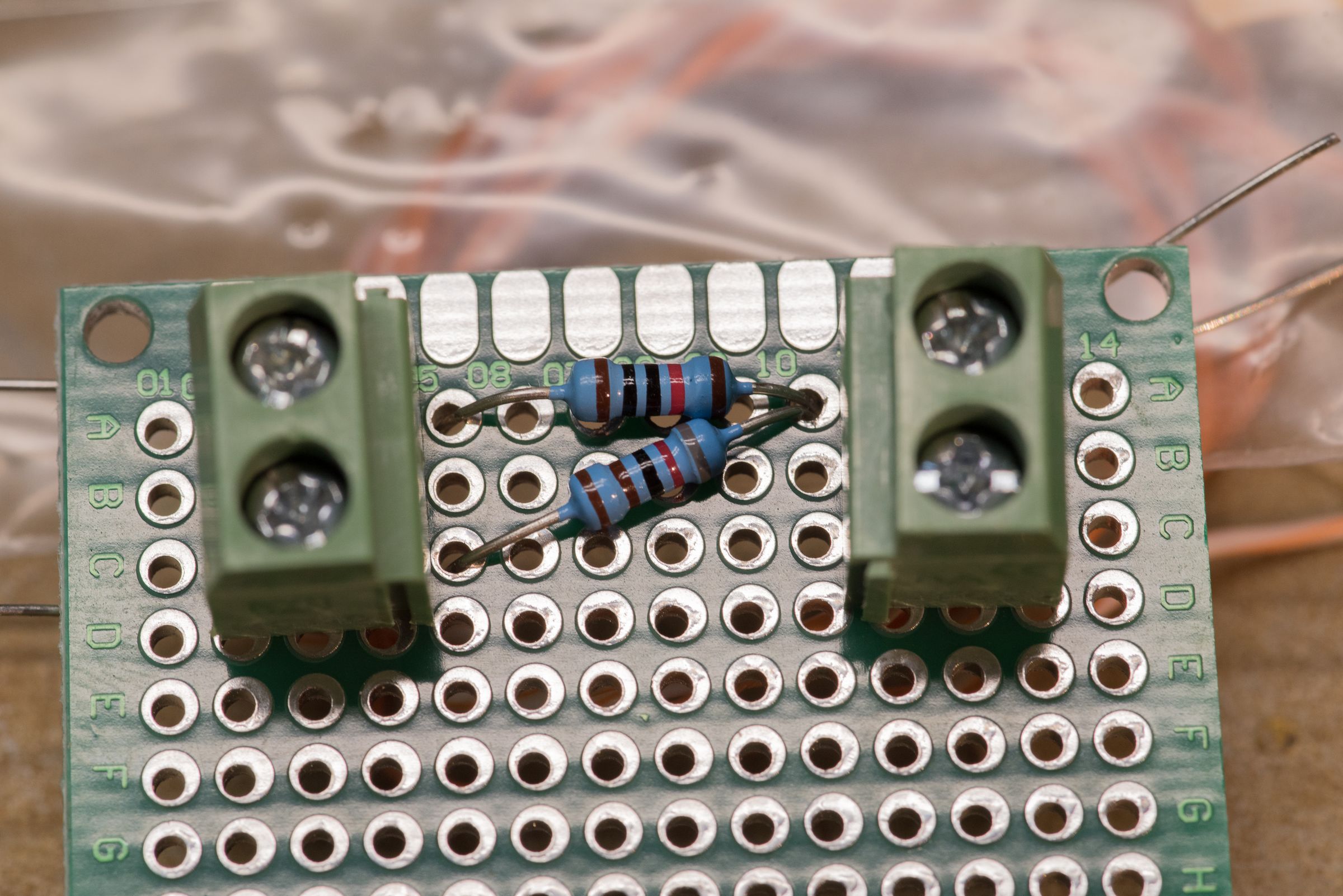 Voltage Divider for Solar Panel/Battery Monitoring : 6 Steps (with ...