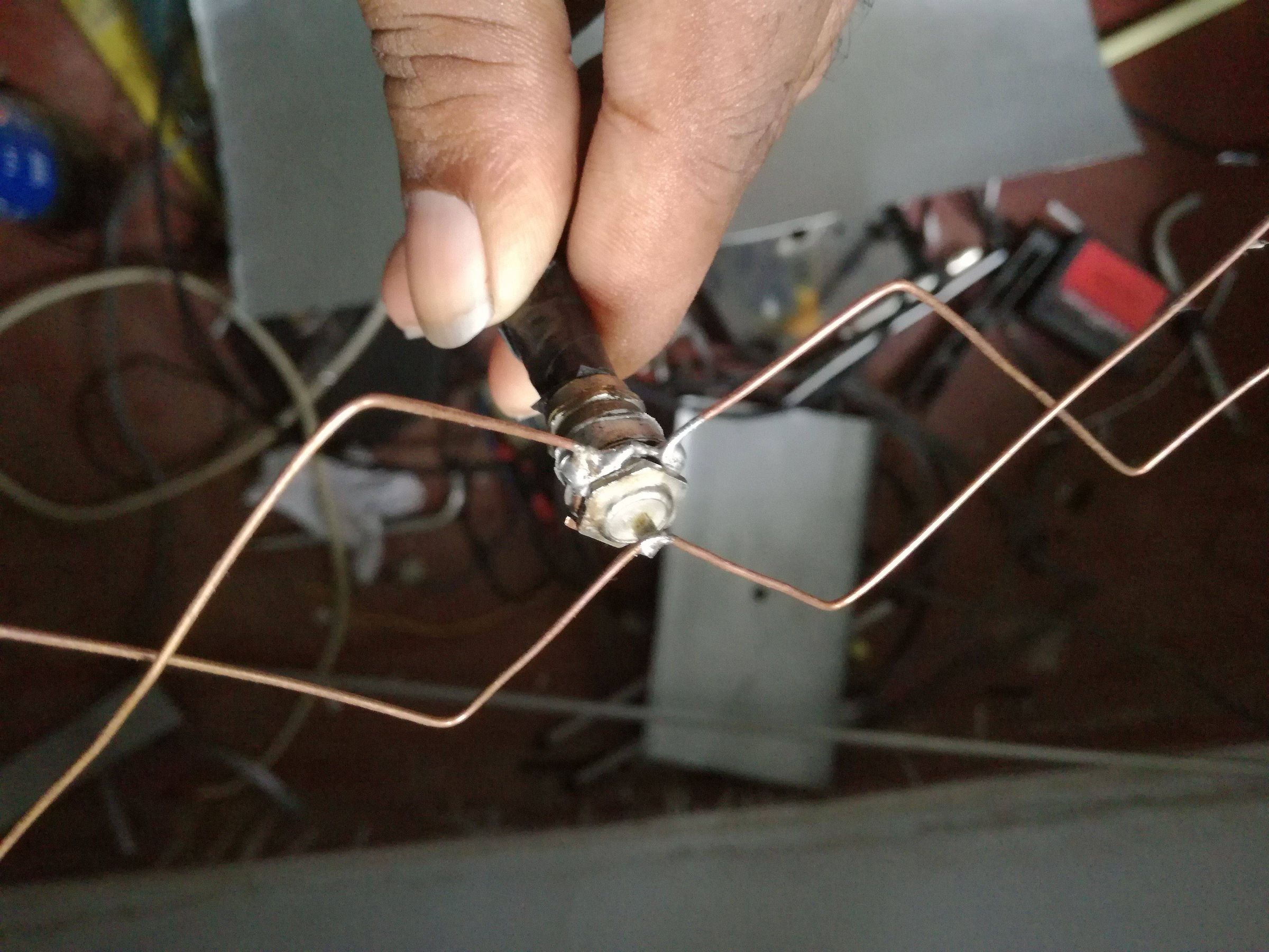 Build Your Own BiQuad 4G Antenna With Speed Test : 7 Steps (with ...