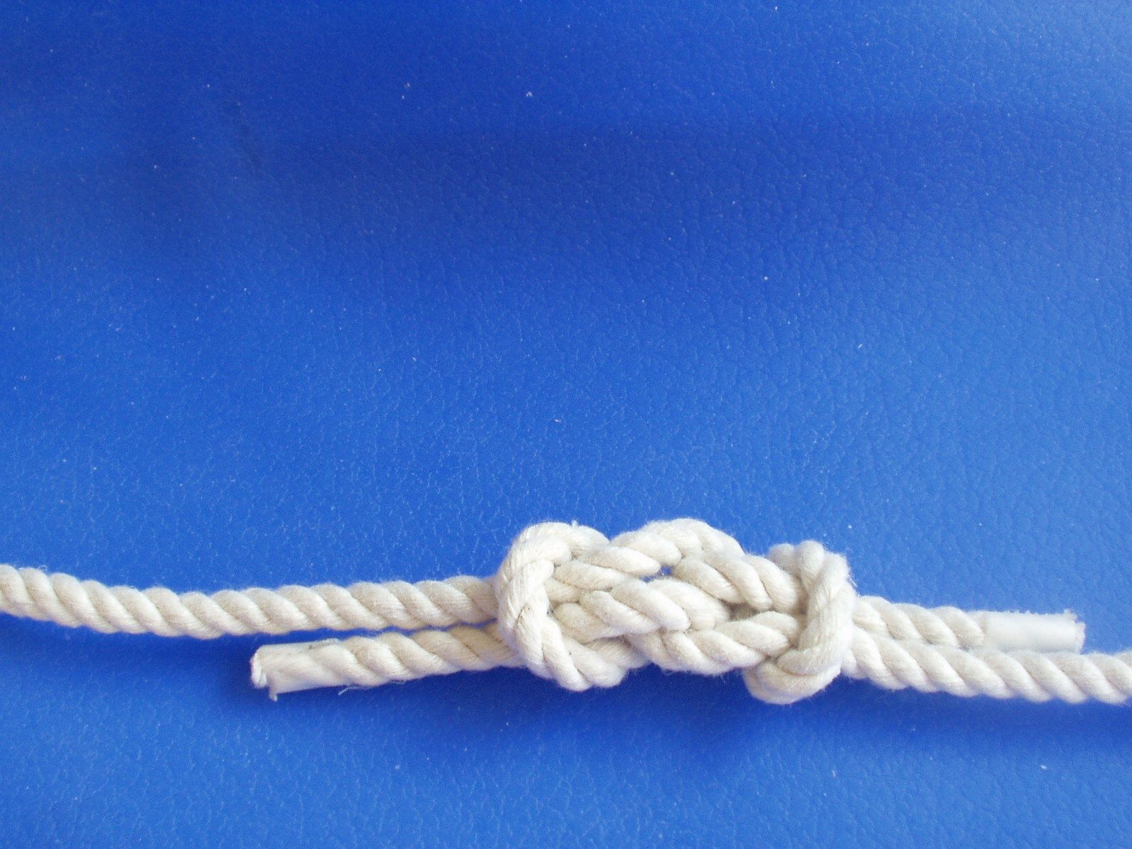 Reever Knot : 8 Steps - Instructables