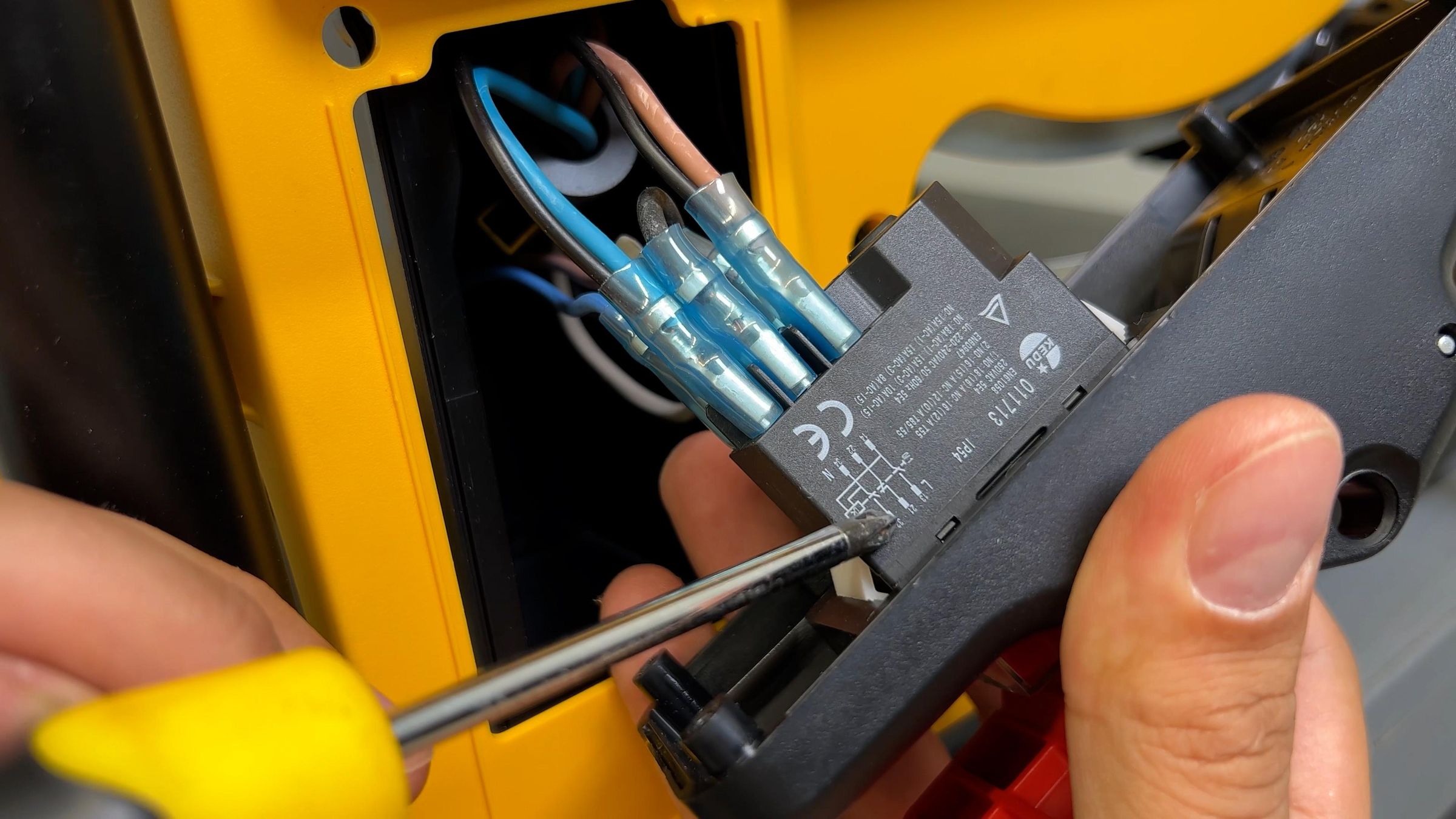 Adding a Soft Start Feature to Any Power Tool : 9 Steps (with Pictures ...