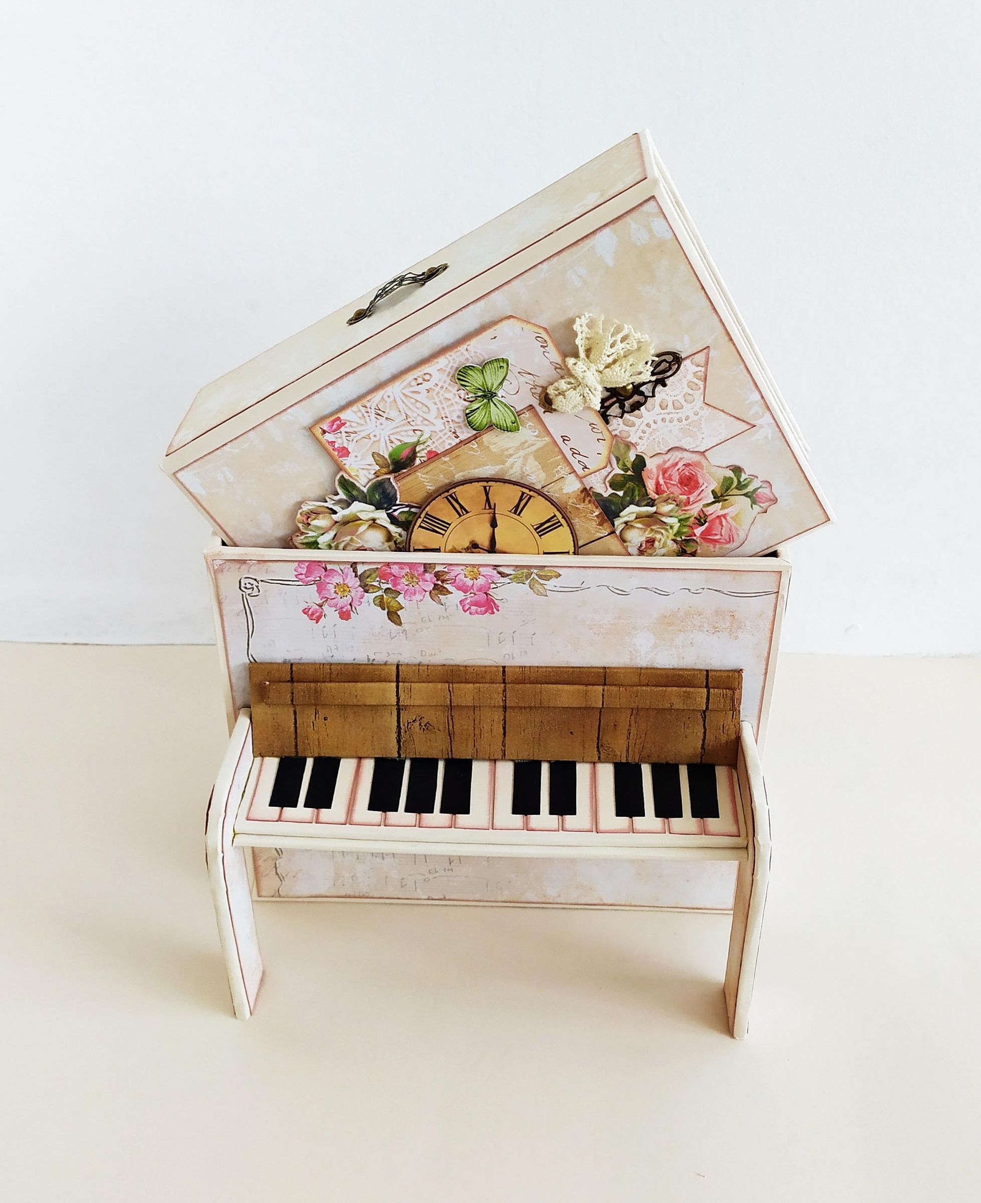 Romantic Scrapbook Photo Album With a Piano Box : 23 Steps (with ...