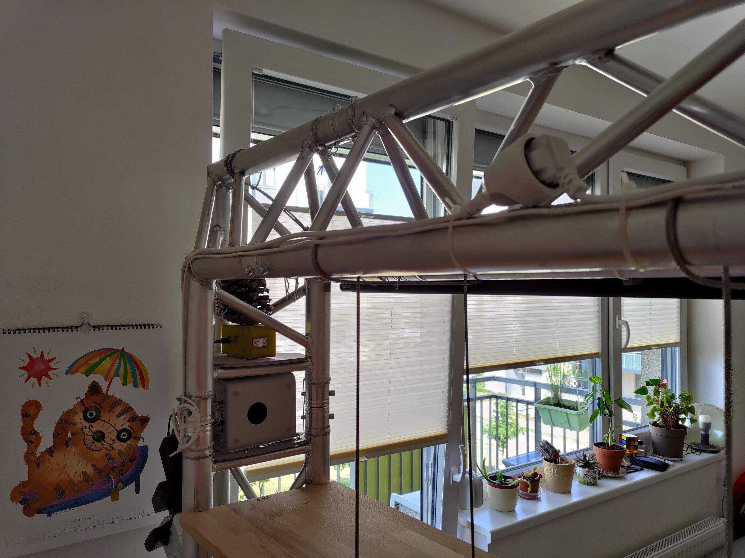 Truss Frame Shelving Unit With Home Theater : 10 Steps (with Pictures ...