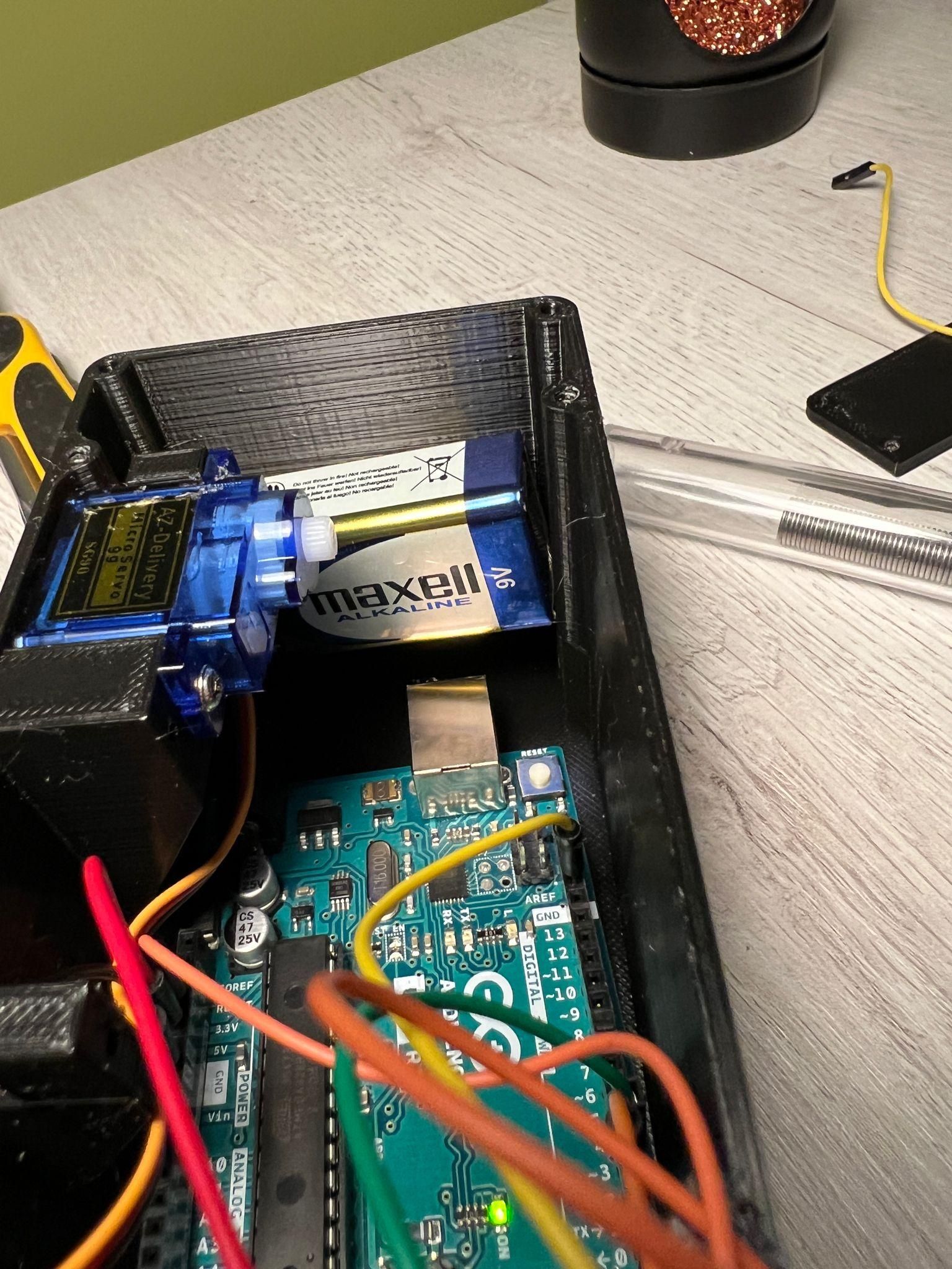 Scary Useless Box : 3 Steps (with Pictures) - Instructables