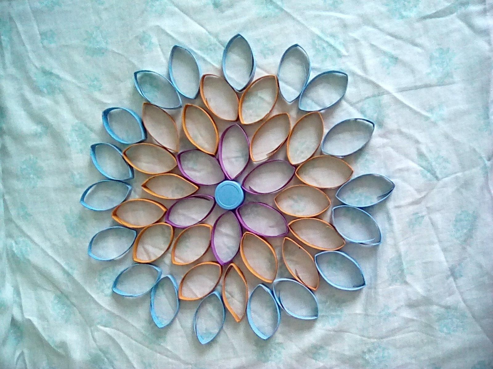 Toilet Roll Flower Decoration : 8 Steps - Instructables