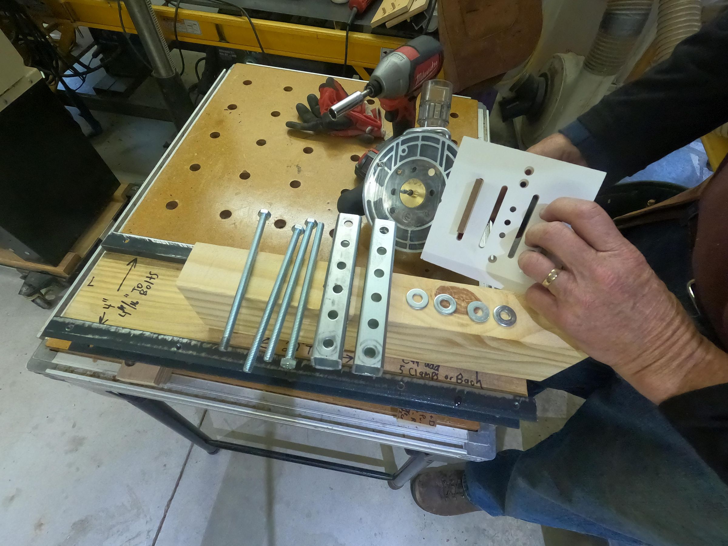 Multi-Clamp Glue-Up Jig for Fabricating DIY Wood Beams AKA a ...